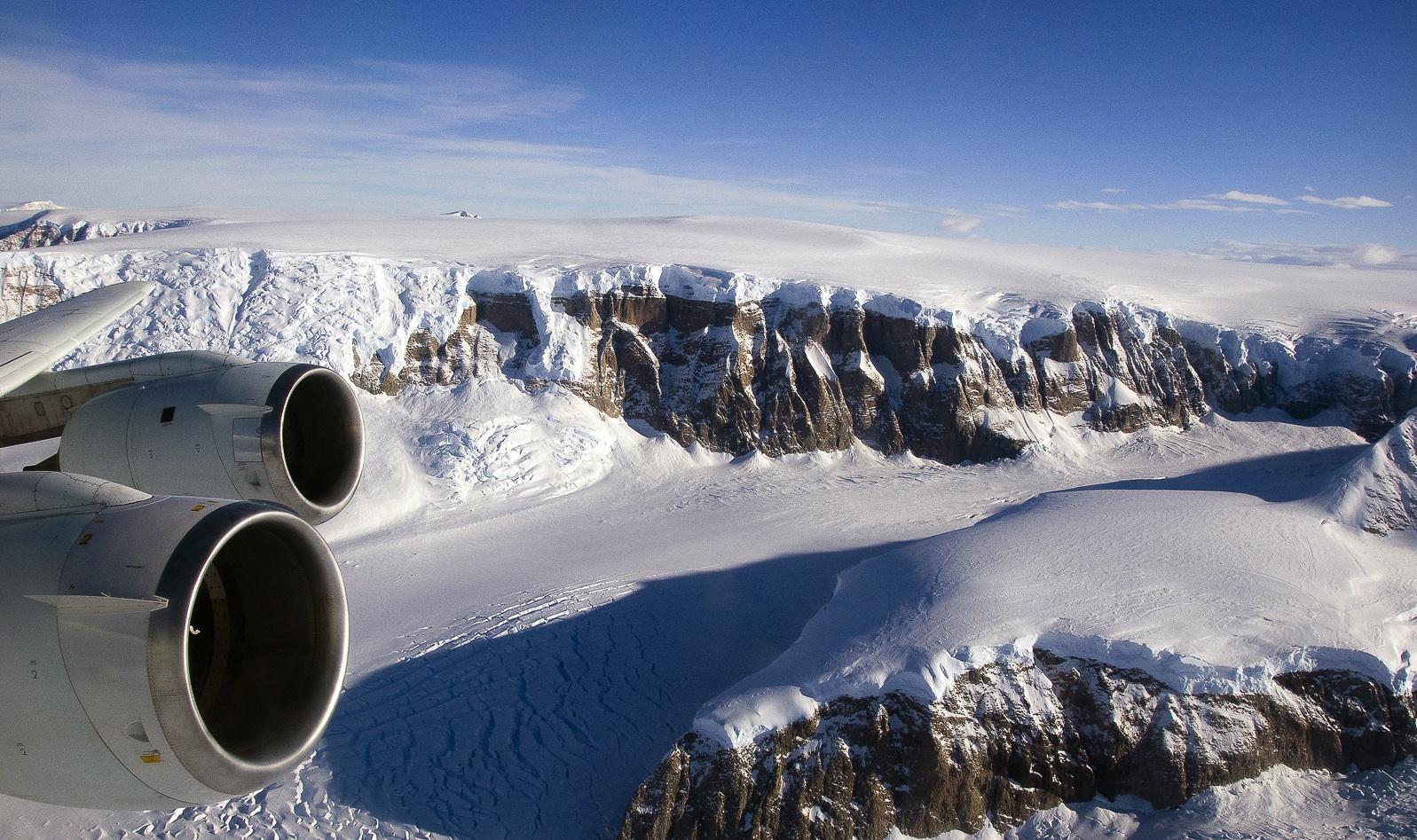 Operation IceBridge tackles the Arctic spring - Earth.com