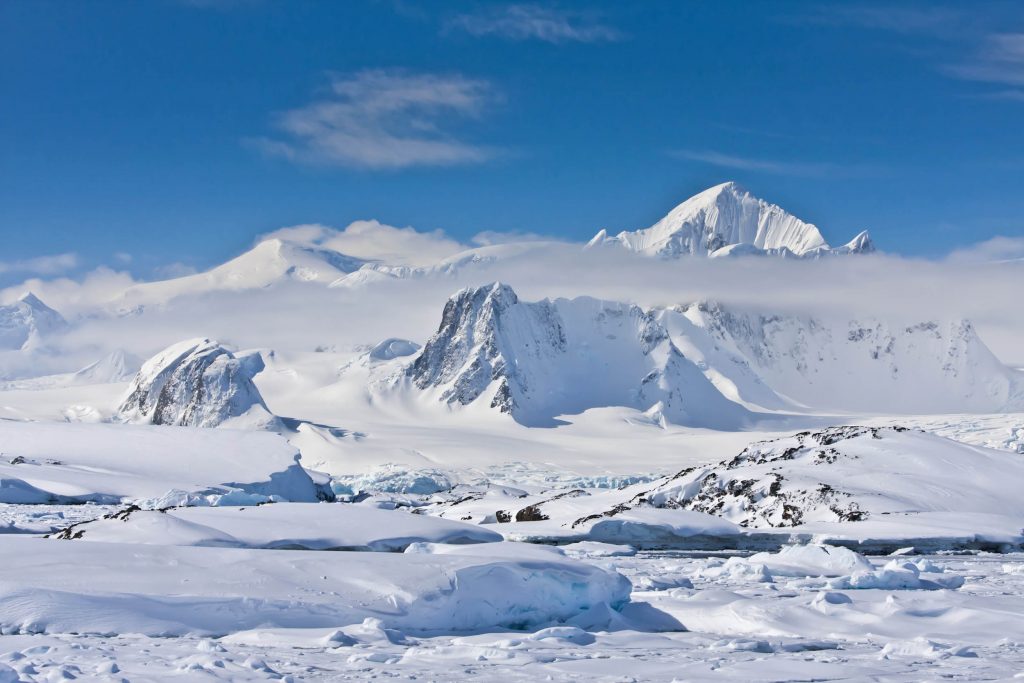 Sea ice and salty snow impact air pollution in the Arctic • Earth.com