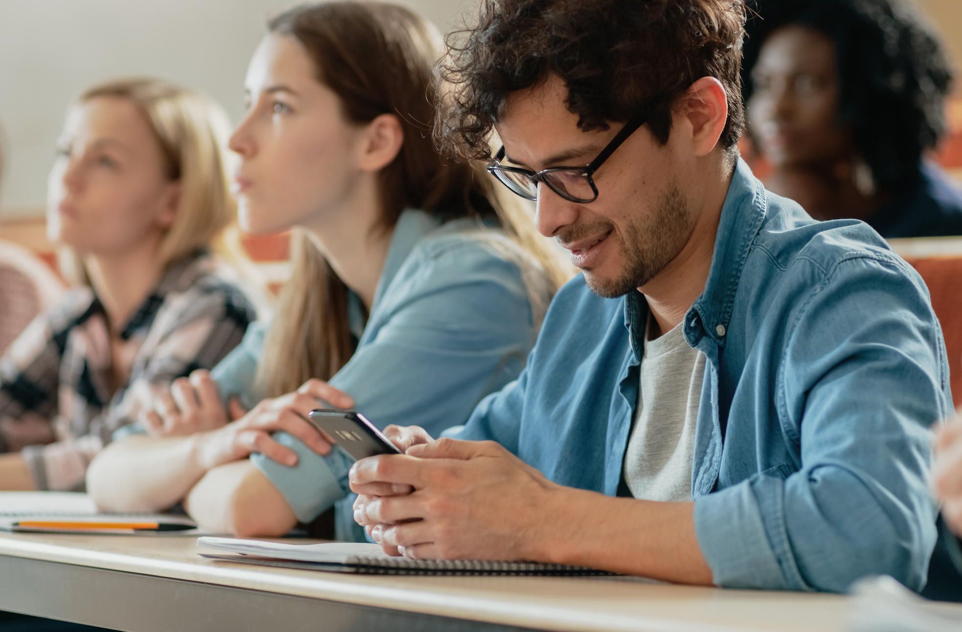 Smartphones In The Classroom Are Hindering Learning Study Finds