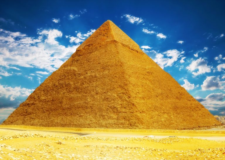 Great Pyramid of Giza can focus electromagnetic energy • Earth.com