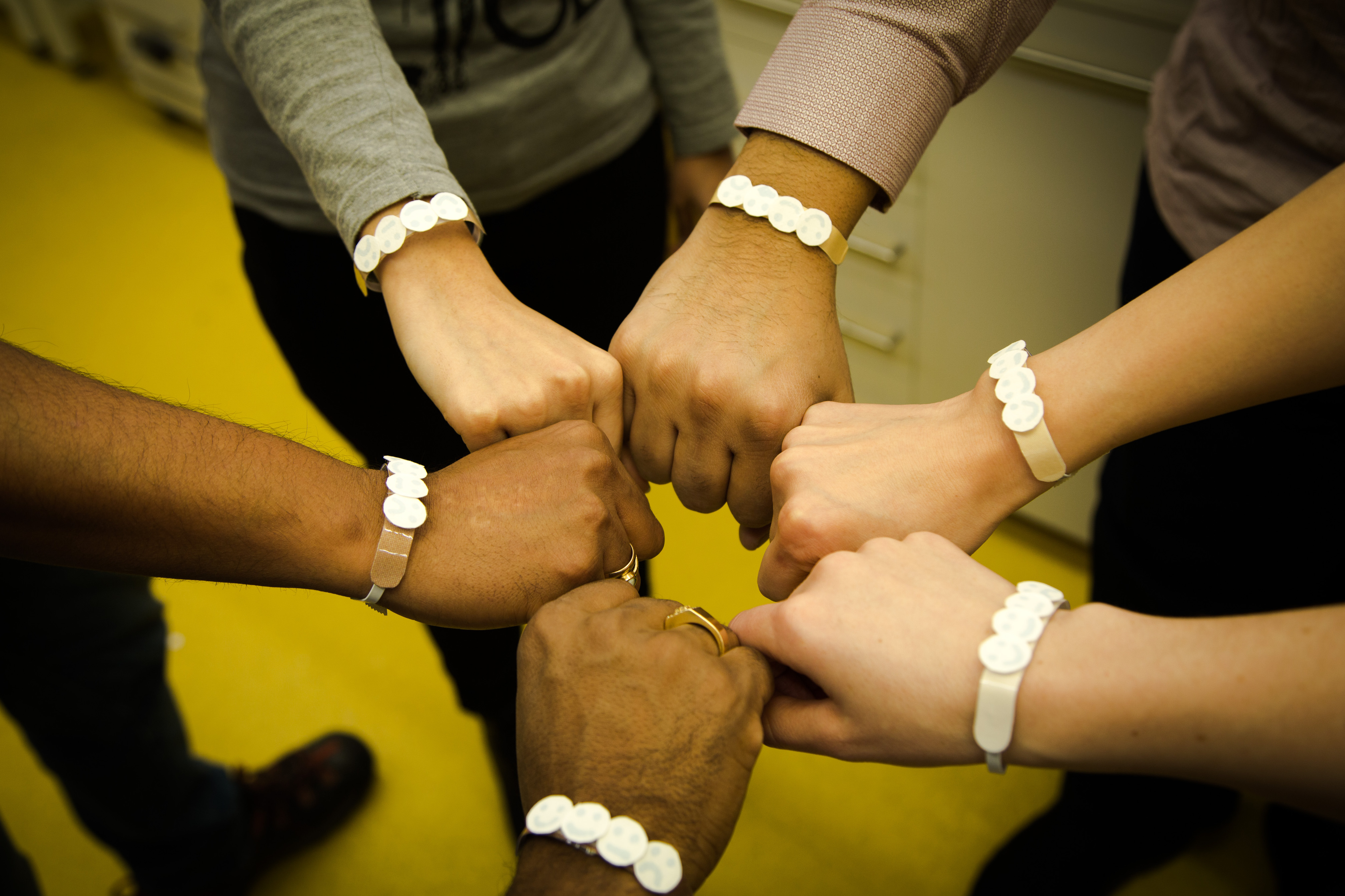 Wearable UV sensors could help reduce sun damage to the skin - Earth.com