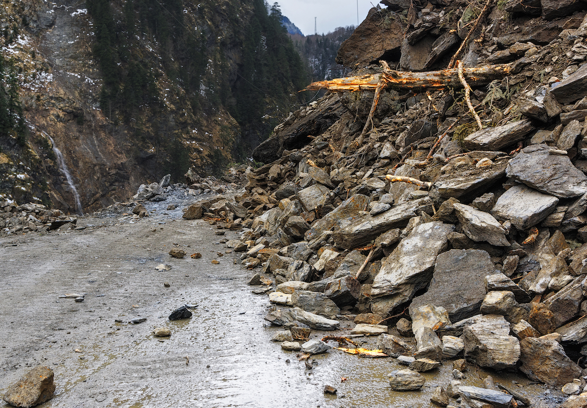 Rockfalls can create more powerful explosions than many bombs - Earth.com