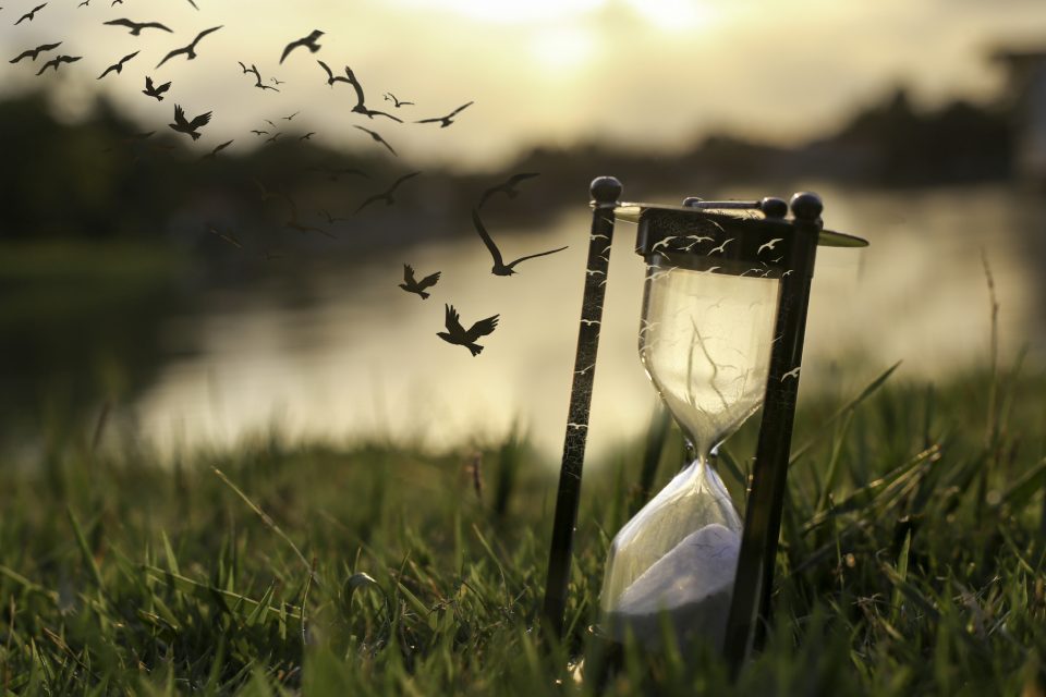 Why time seems to fly faster as we get older • Earth.com