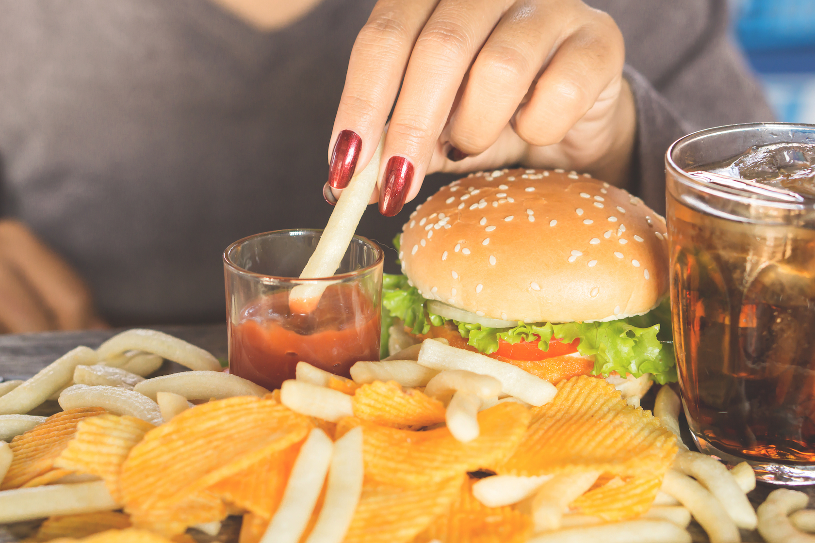 Eating later in the day could be linked to obesity - Earth.com