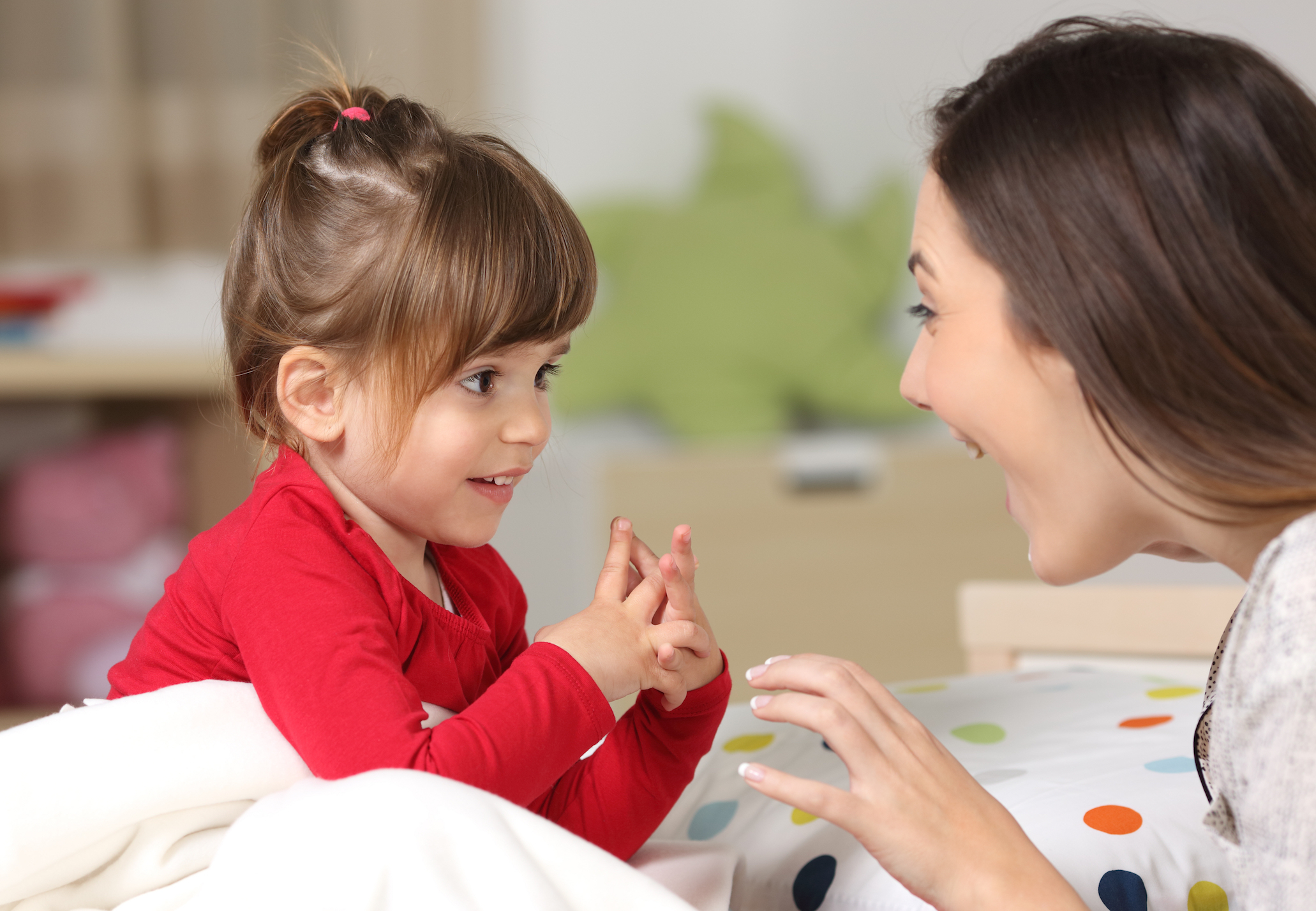 Toddlers tend to drive conversation more than parents - Earth.com