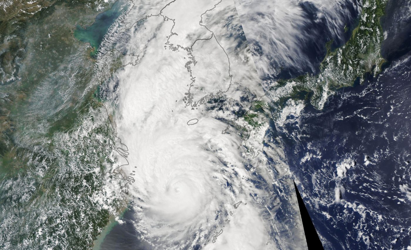 Typhoon Lingling moves through the Yellow Sea • Earth.com