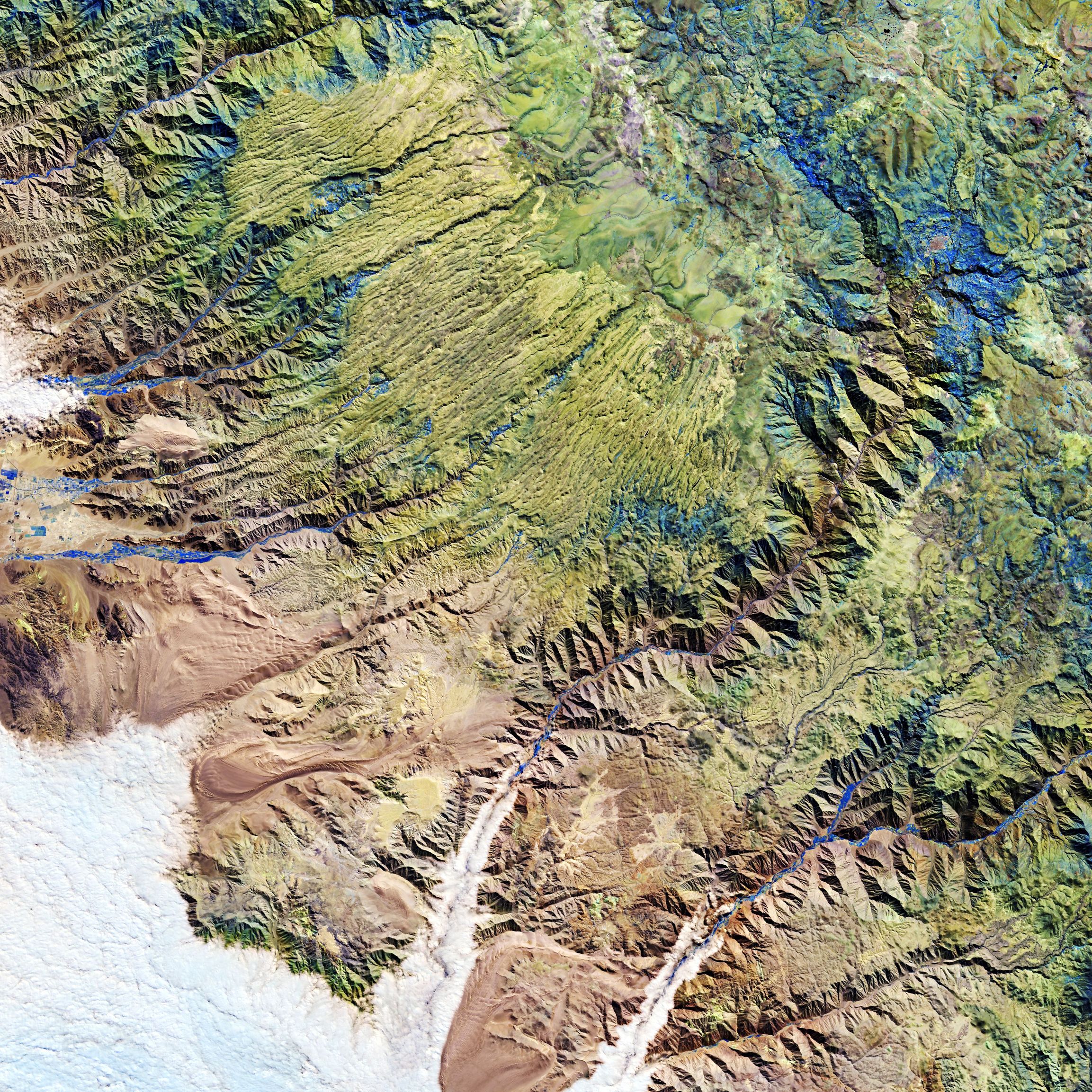 The Andes Mountains in southern Peru - Earth.com