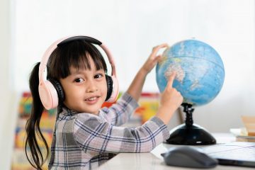 Bilingual children have lasting cognitive benefits • Earth.com