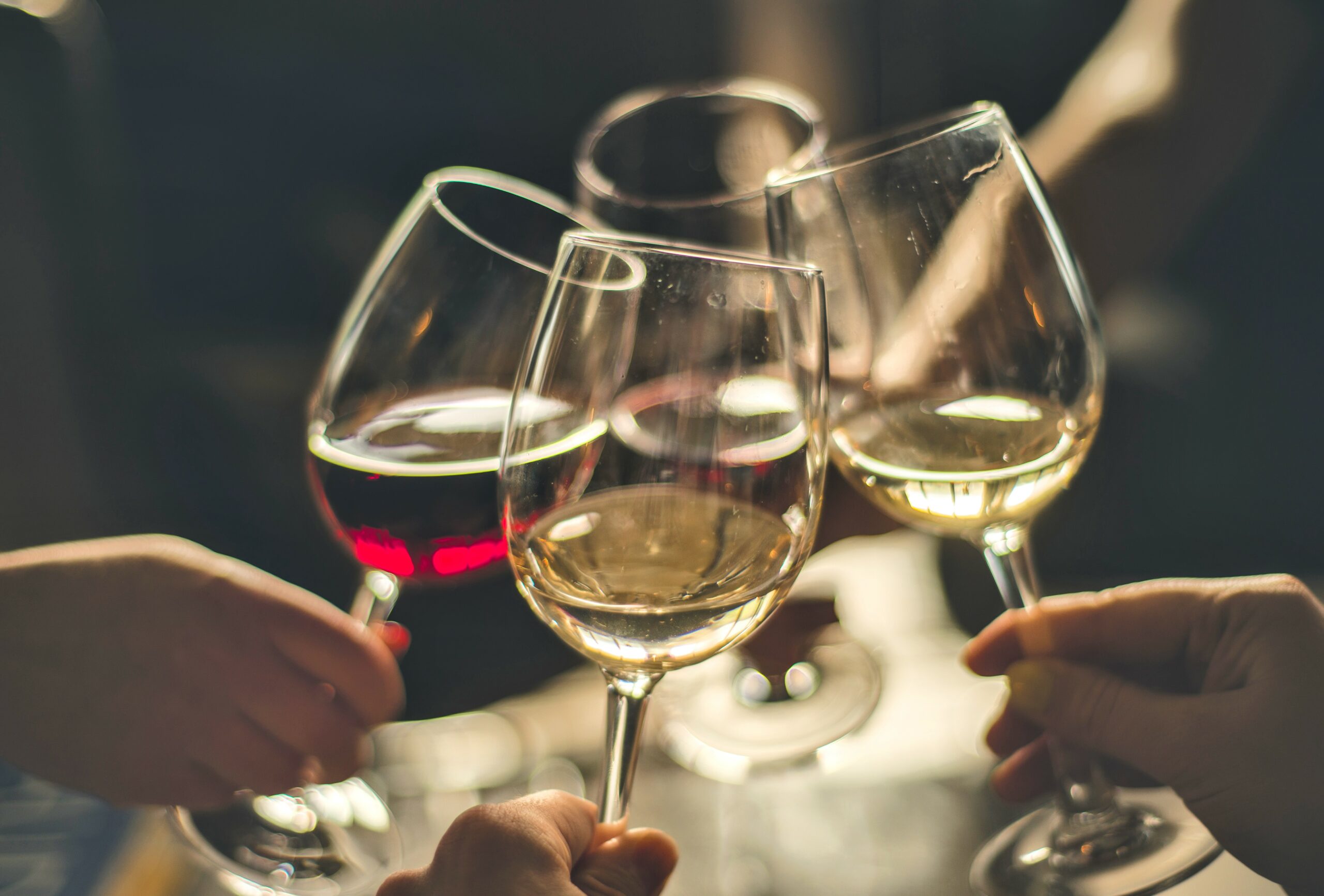 Small amounts of alcohol have big impacts on brain health - Earth.com