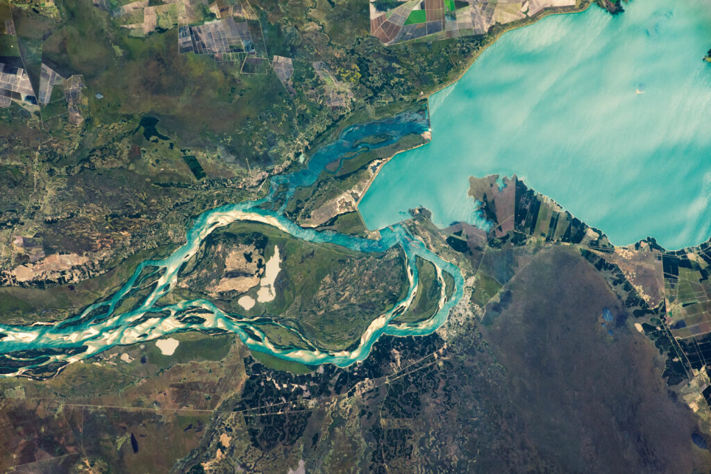 The Paraná River in South America • Earth.com