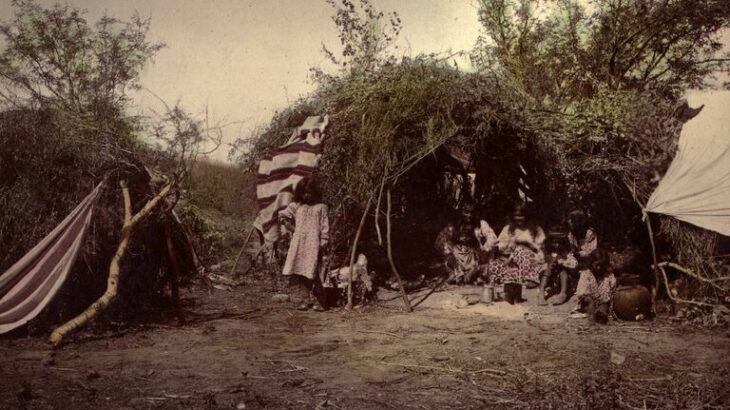 Chiricahua Apache medicine man with his family - Earth.com