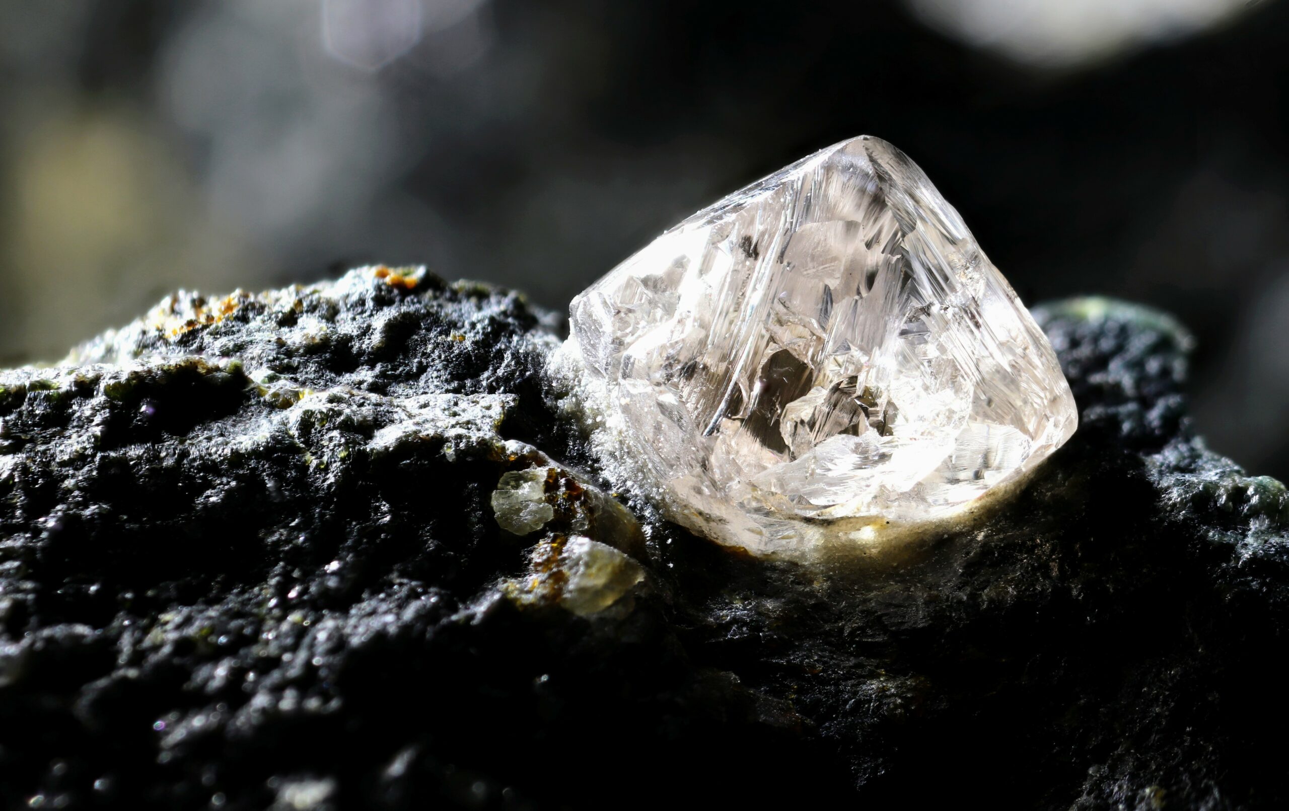 What can diamonds reveal about the formation of earthquakes? - Earth.com