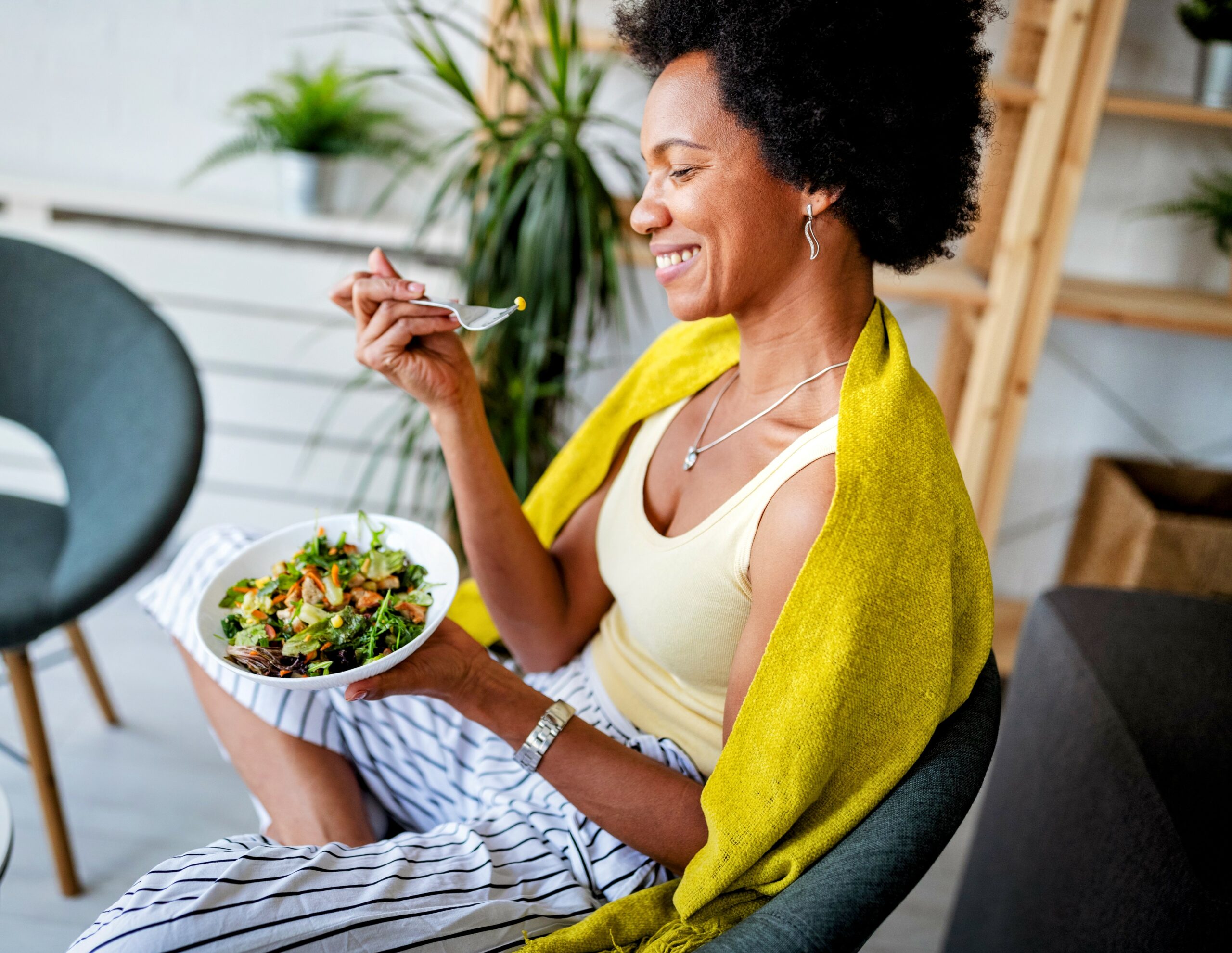 Women can live longer and better with a healthy diet - Earth.com