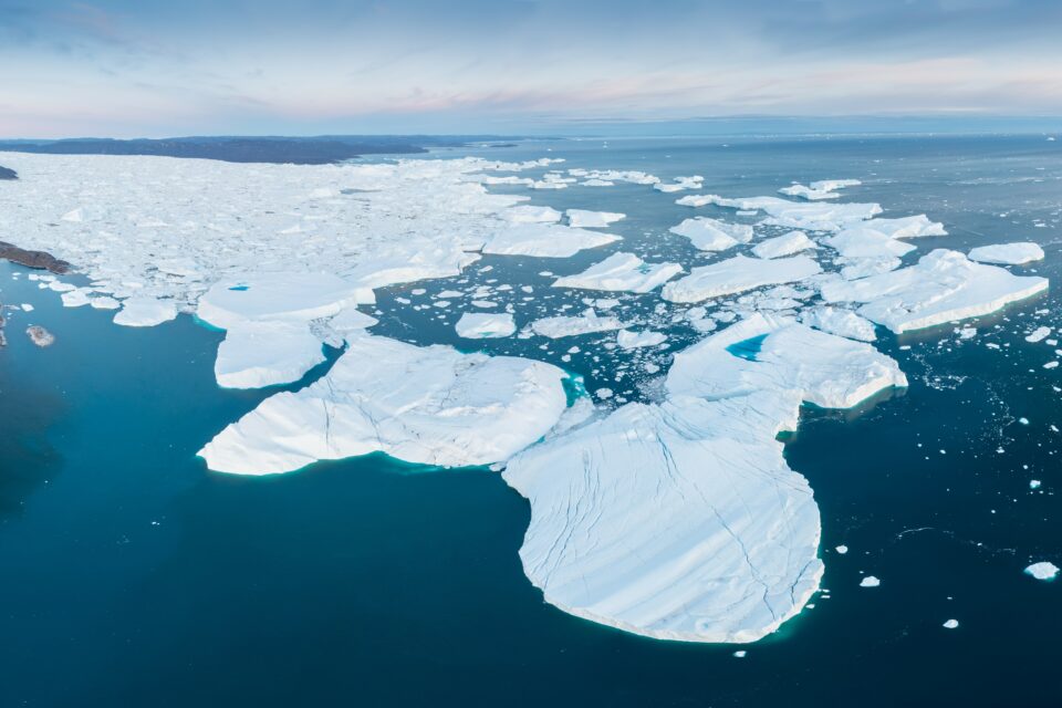 Warming Arctic leads to increased snowfall further south • Earth.com