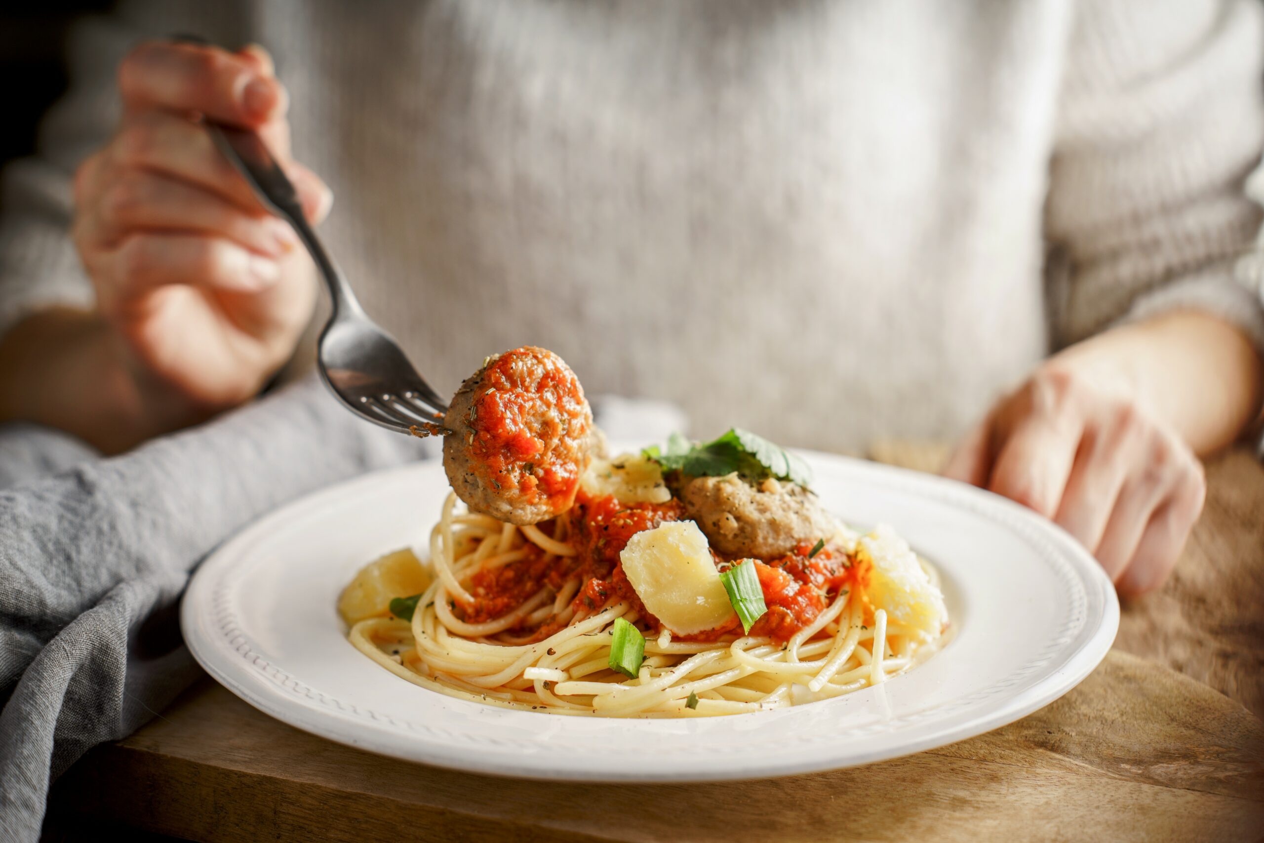 Eating behavior is influenced by the unconscious mind - Earth.com