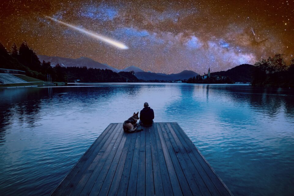 Stargazers delight: Lyrids meteor shower peaks on Earth Day • Earth.com