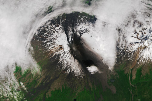 Shishaldin volcano erupts in Alaska’s Aleutian Islands - Earth.com