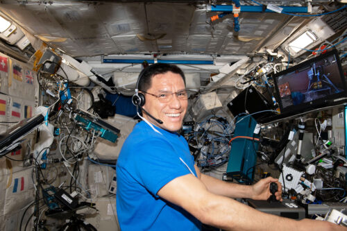 NASA astronaut sets record for longest space mission by an American ...