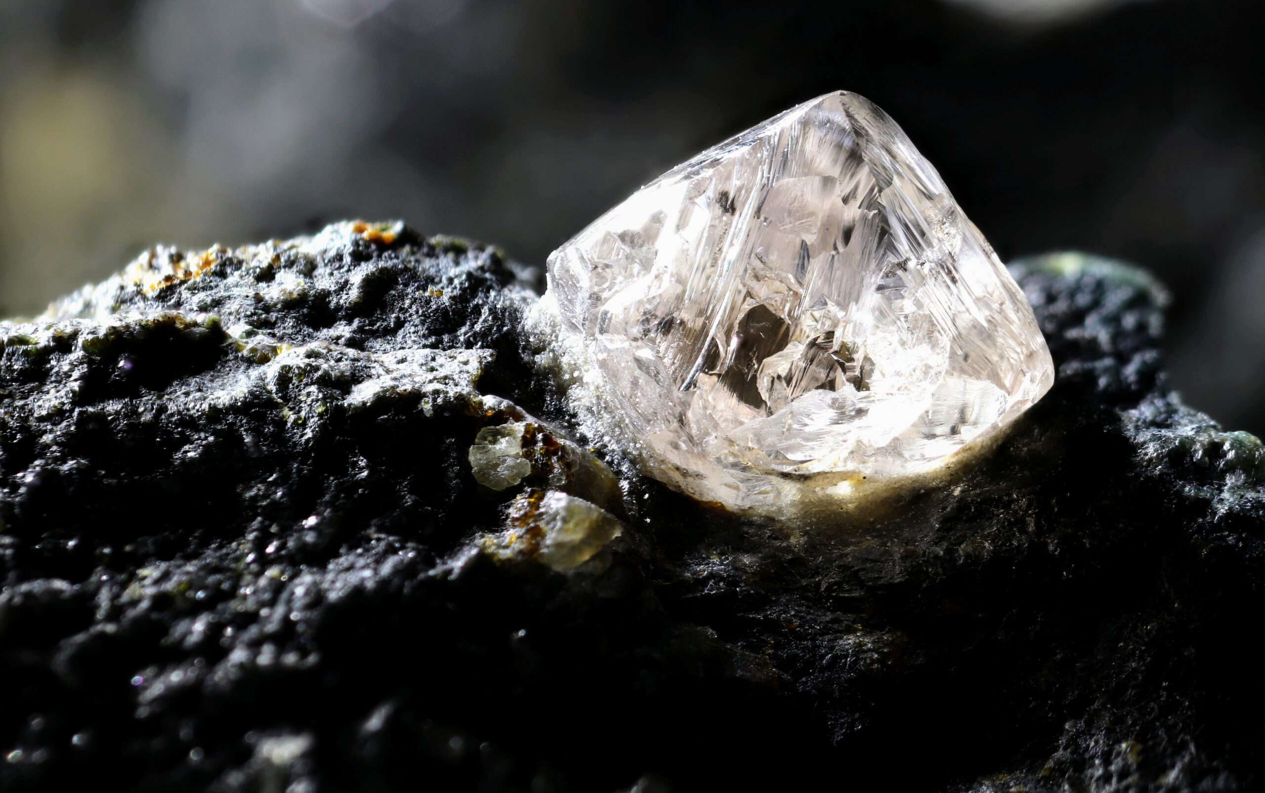 Diamonds hold clues that reveal how the Earth evolved - Earth.com