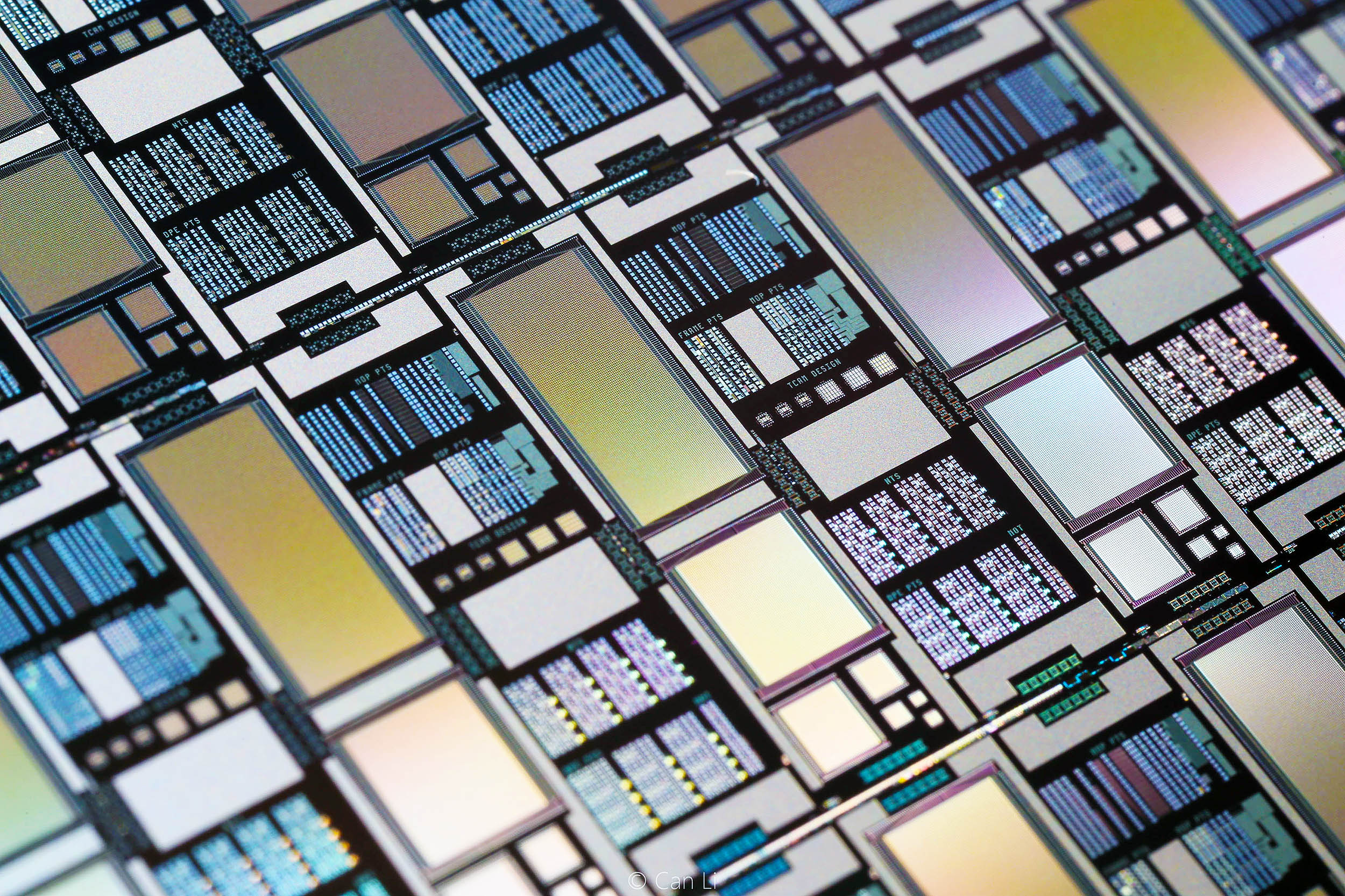 Memristors And Analog Computing Take Scientists Back To The Future