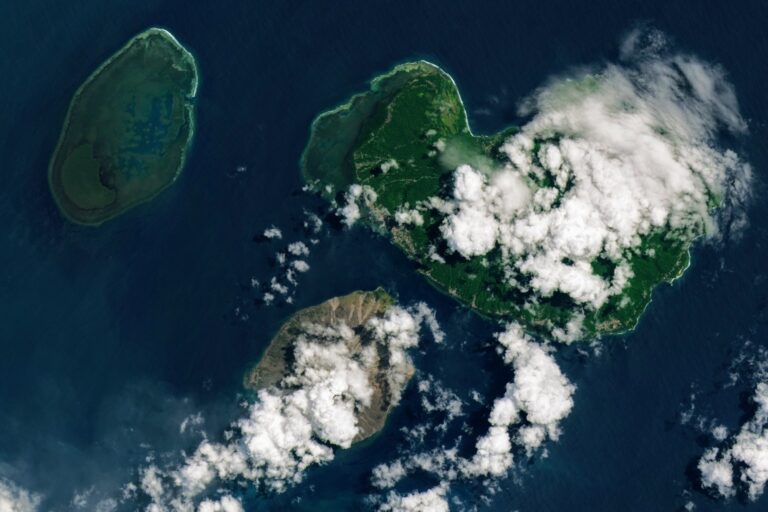 Ruang volcano eruption has devastated the tranquil island - Earth.com