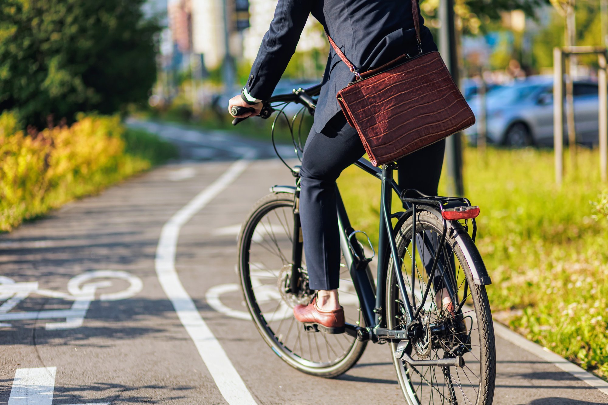 Active commuting lowers the risk of physical and mental illness - Earth.com