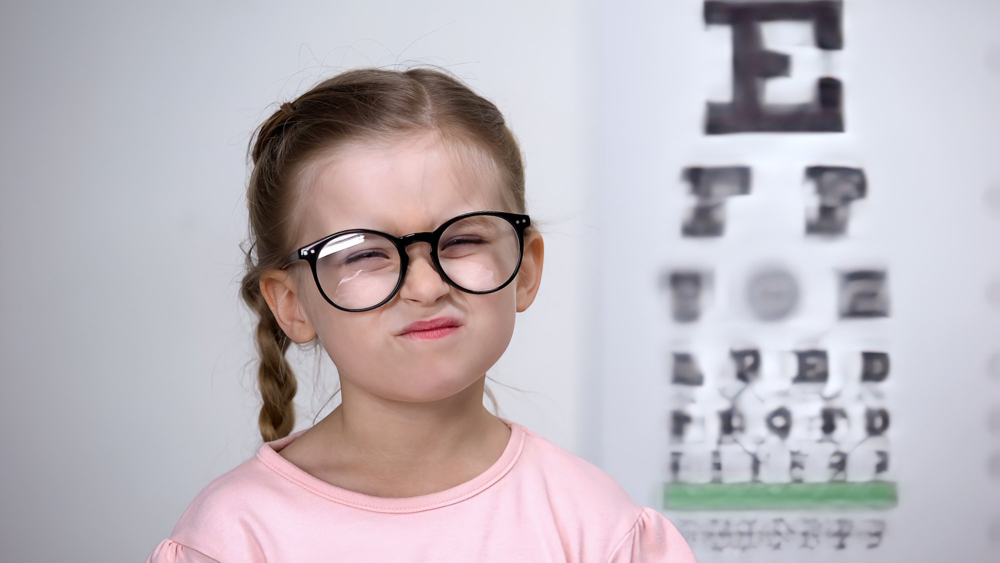 Early vision loss makes it difficult to locate the source of a sound ...