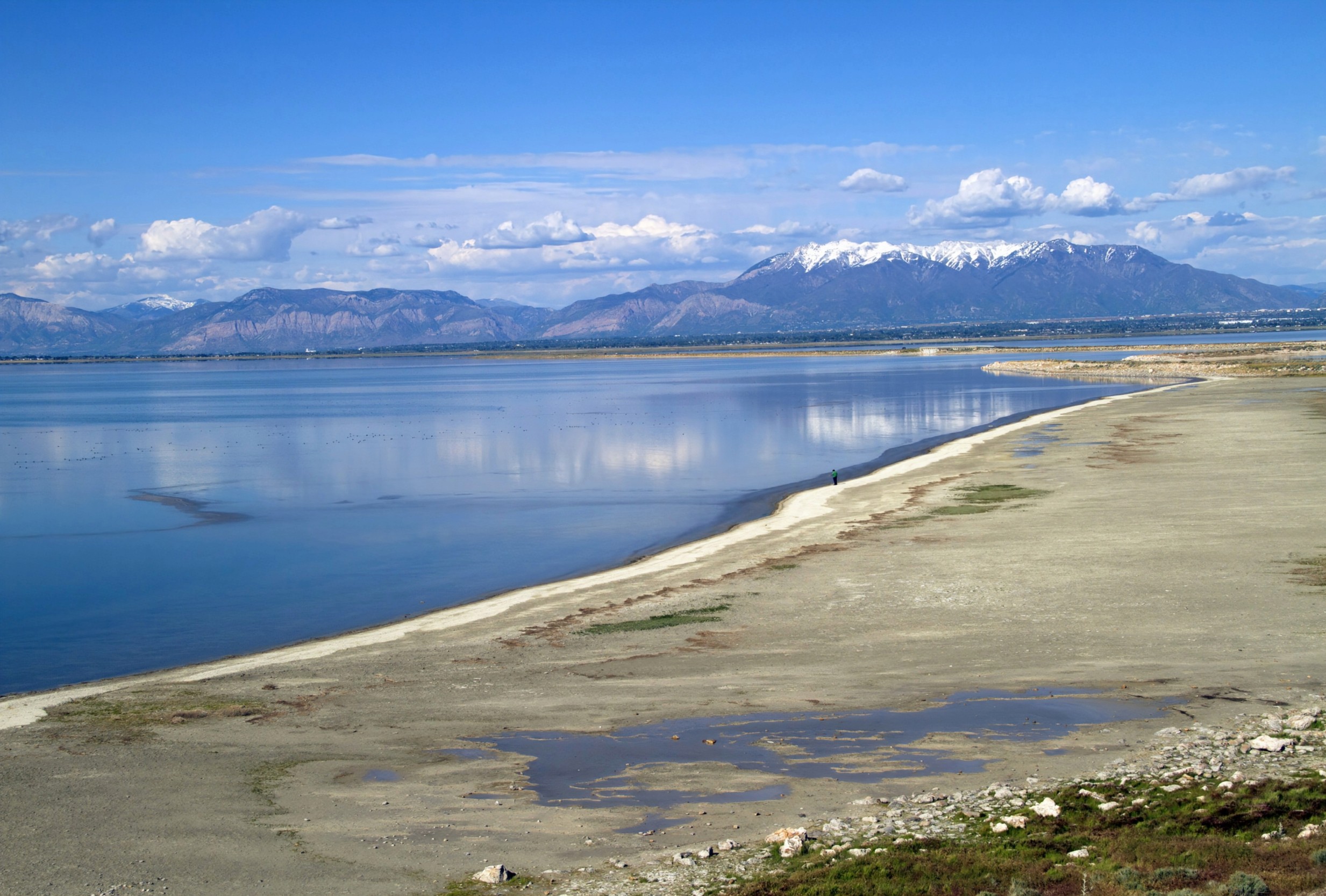 Great Salt Lake is shrinking and releasing harmful dust - Earth.com