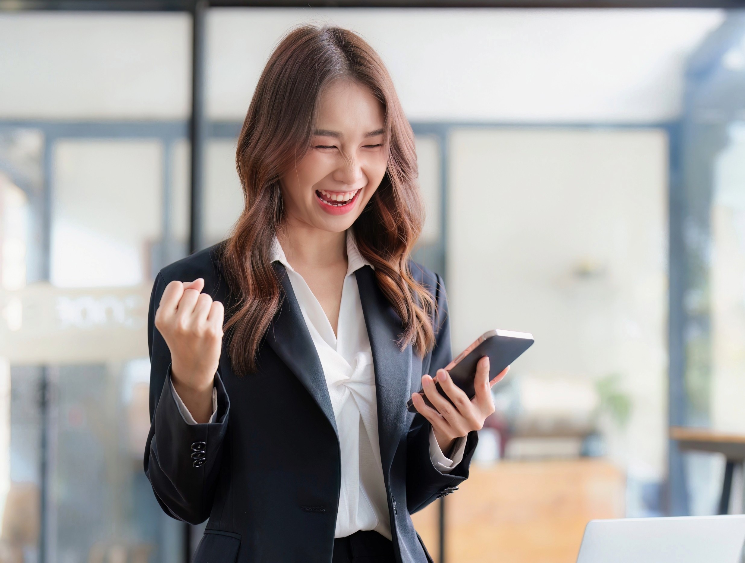 Trusting your gut instinct can make you happier - Earth.com