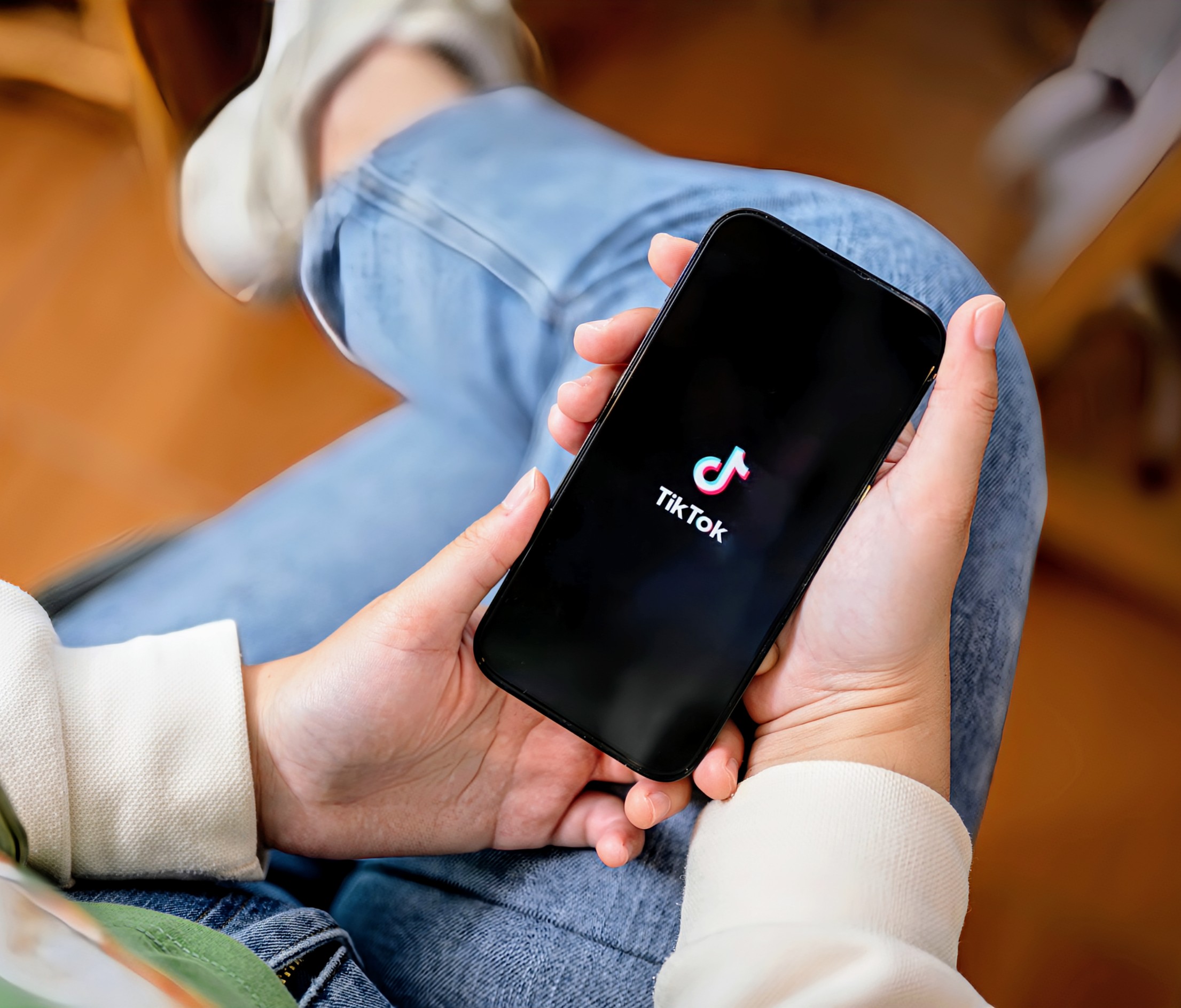 Growing up in a digital world: TikTok makes teenagers happy - Earth.com
