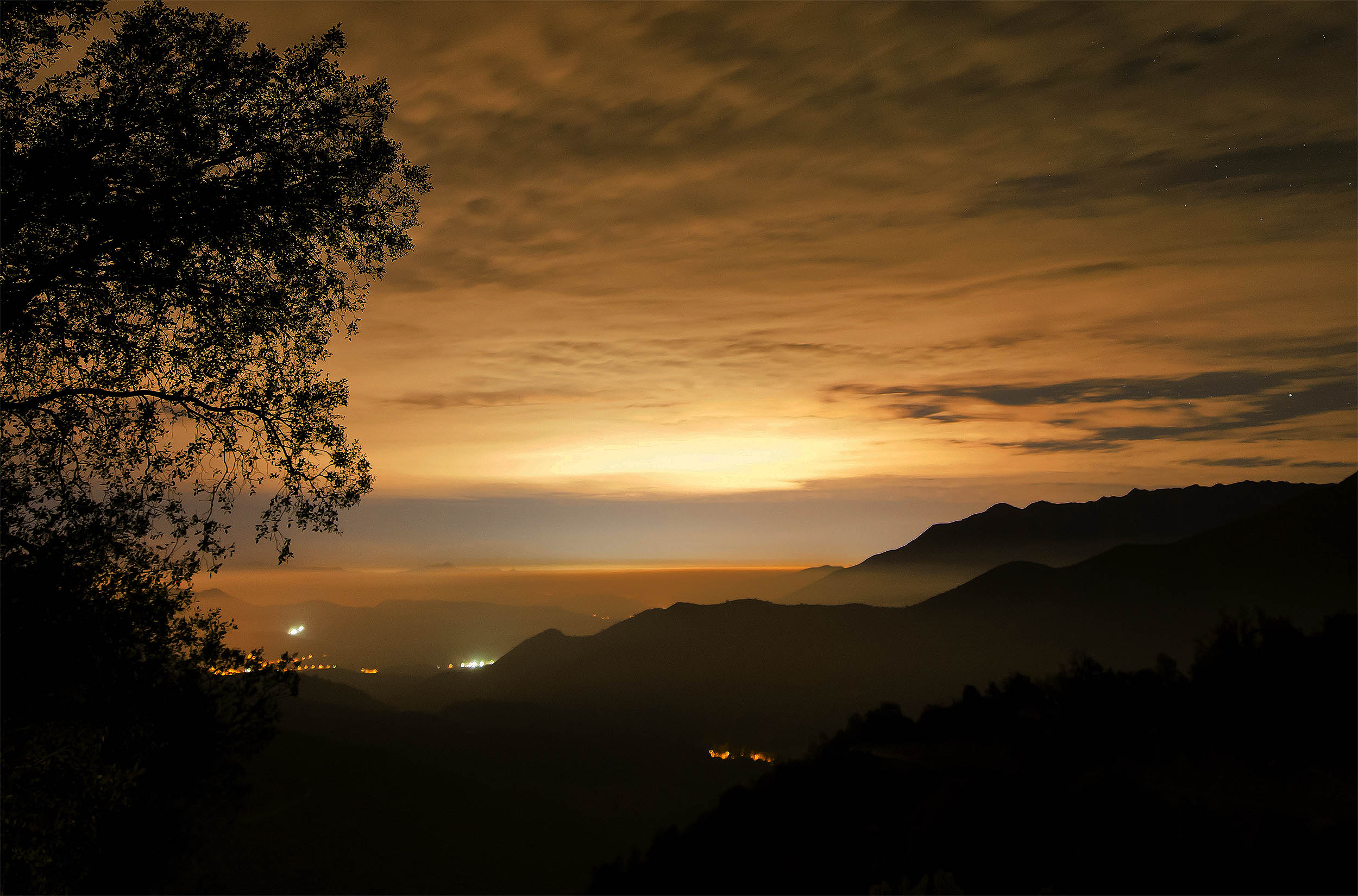 'Skyglow' from light pollution is more harmful than we understood ...