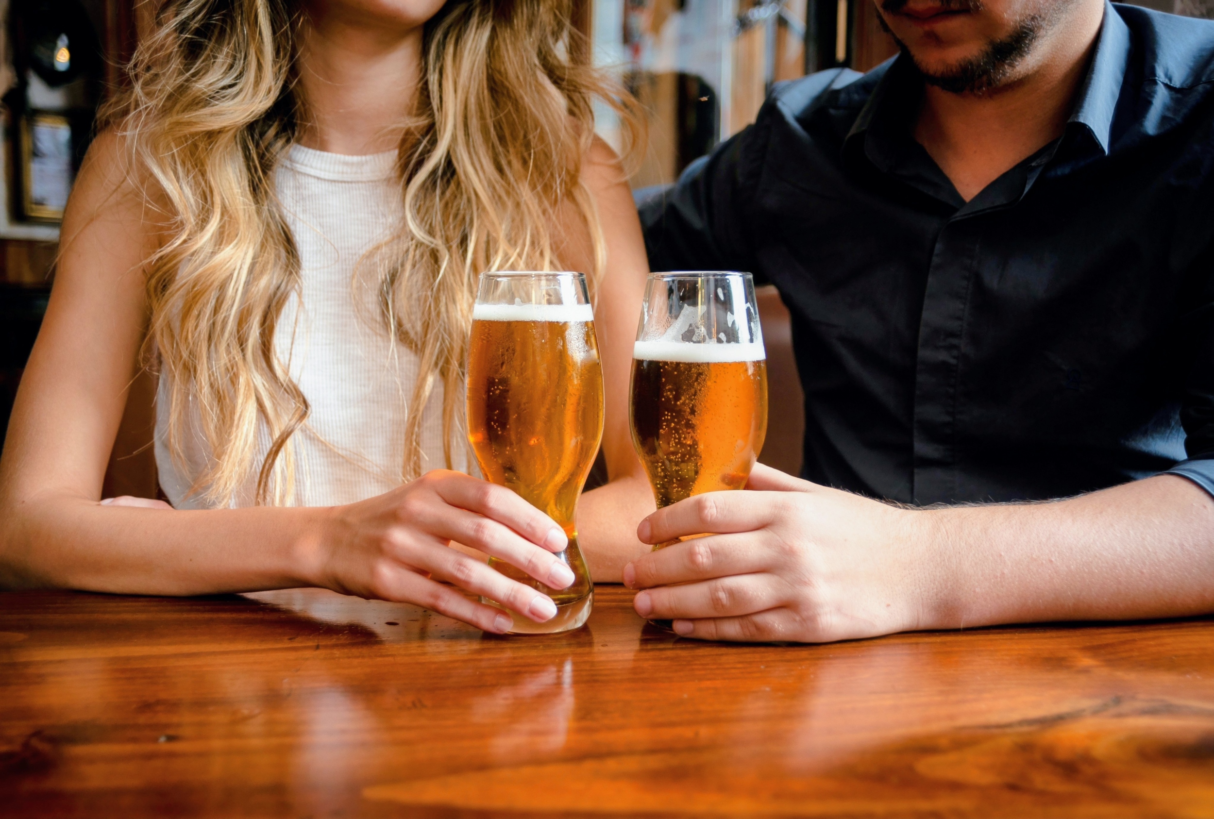 Drunk decisions: Alcohol affects men and women differently - Earth.com