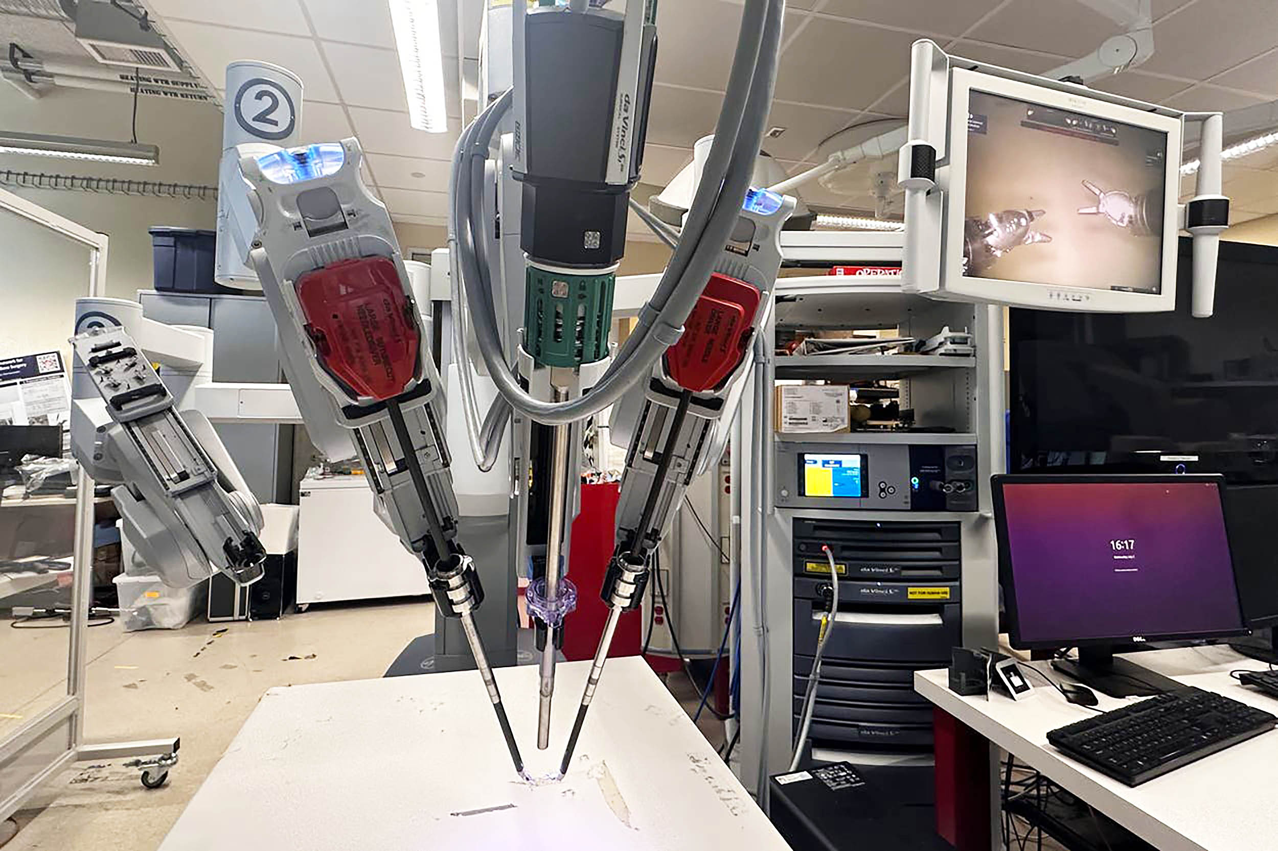 Robot performs surgery without a human controlling its hands - Earth.com