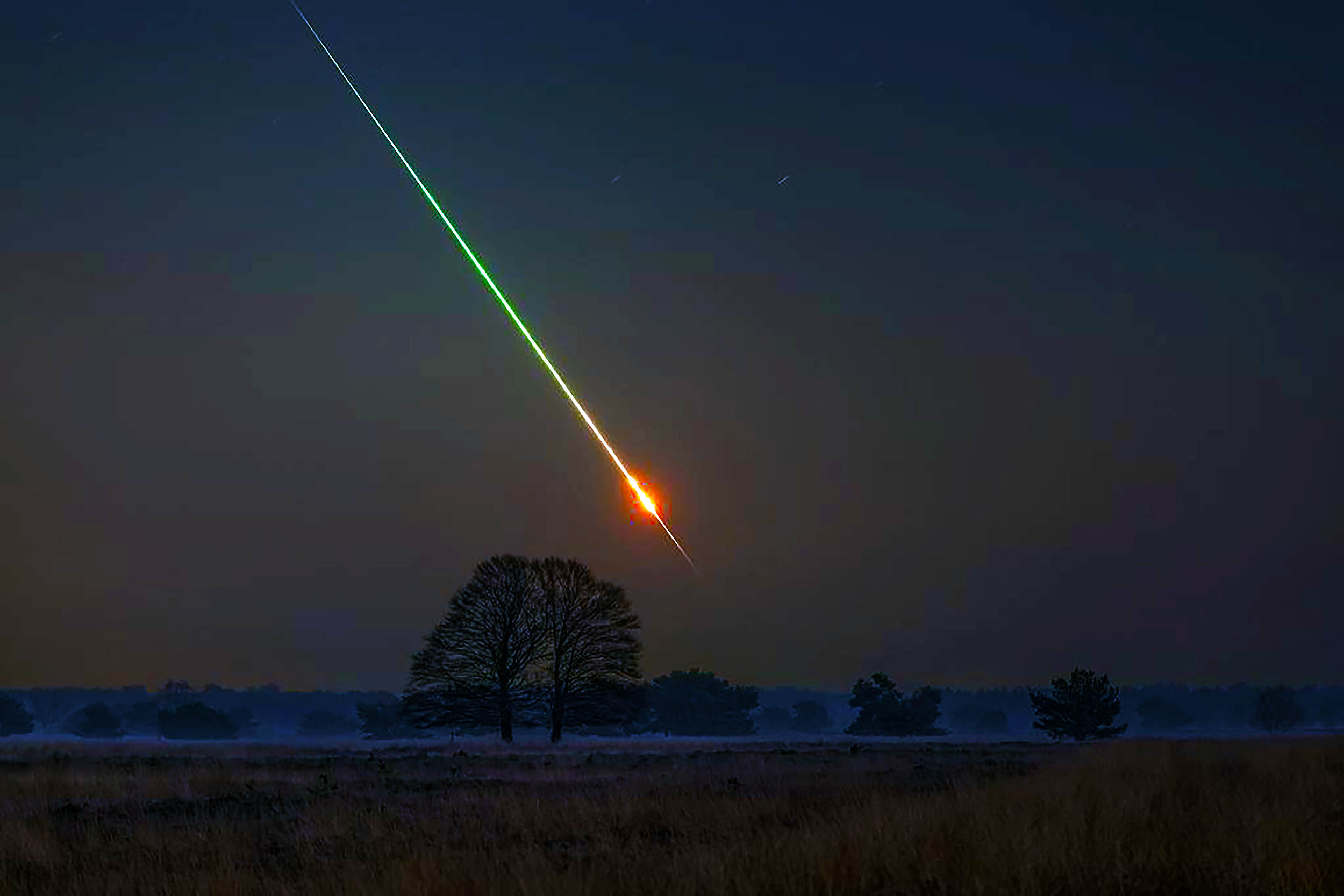 Fireball over France sparks new concerns about asteroid impacts - Earth.com