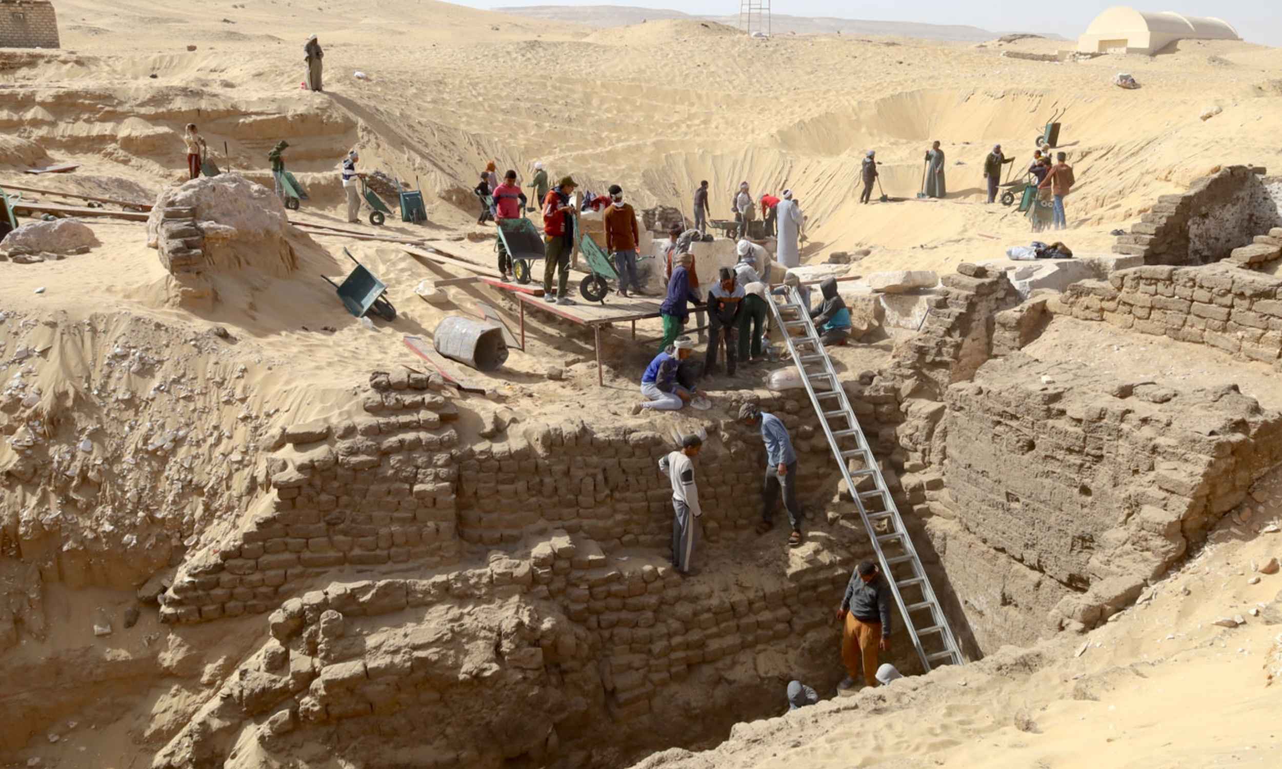 Unknown King is unearthed after 3,600 years in a buried chamber - Earth.com