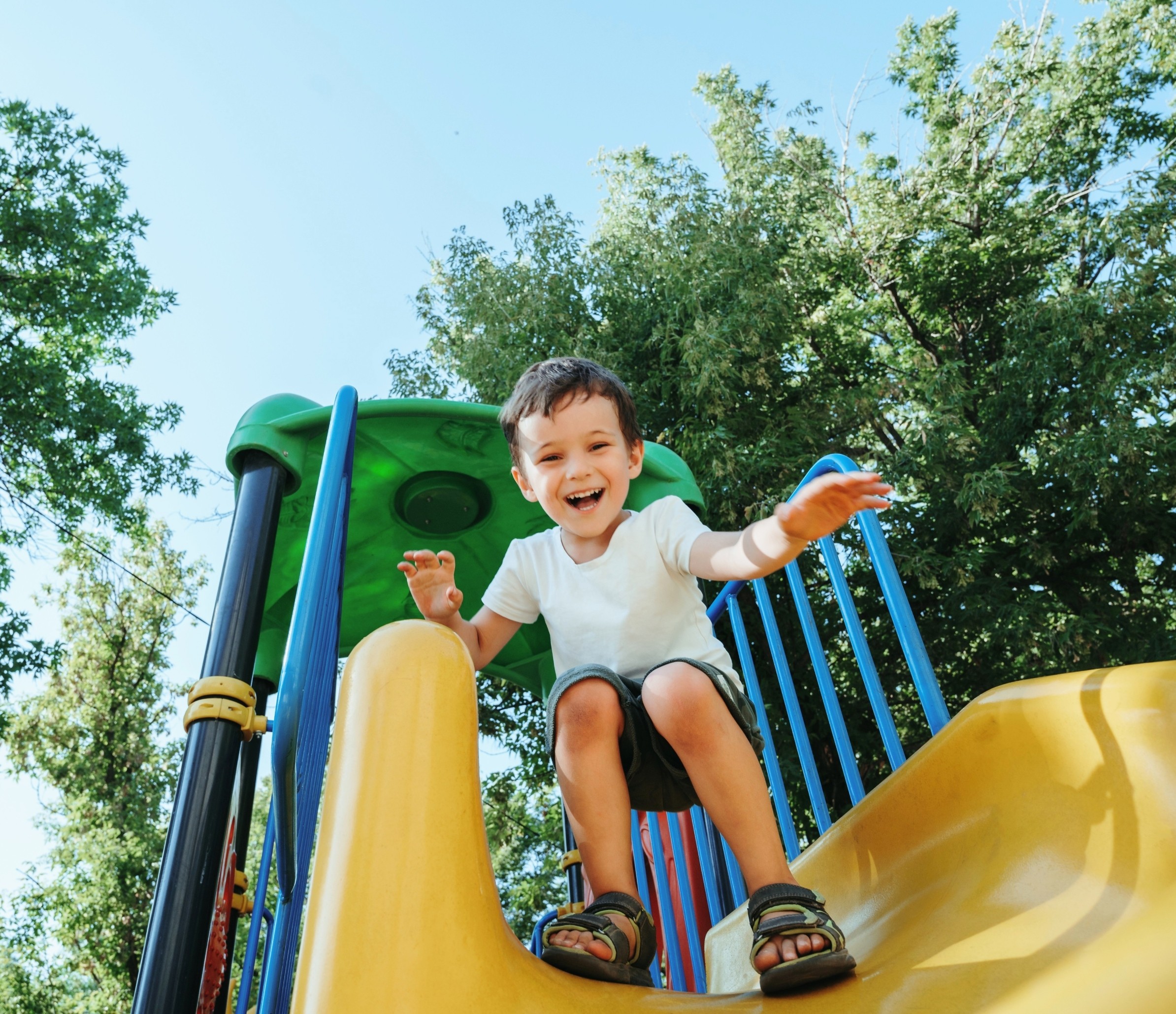 Outdoor play boosts confidence and learning in young children - Earth.com