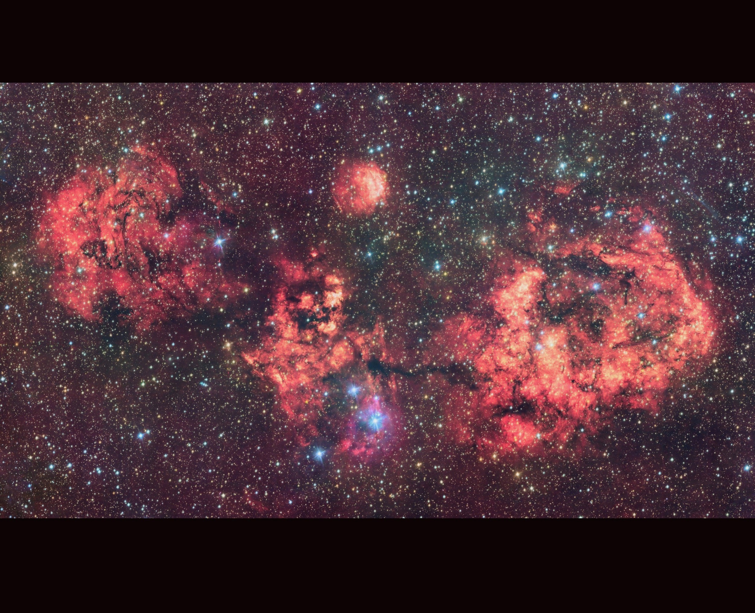 Halloween visitor: Ghostly bat nebula haunts the southern sky - Earth.com