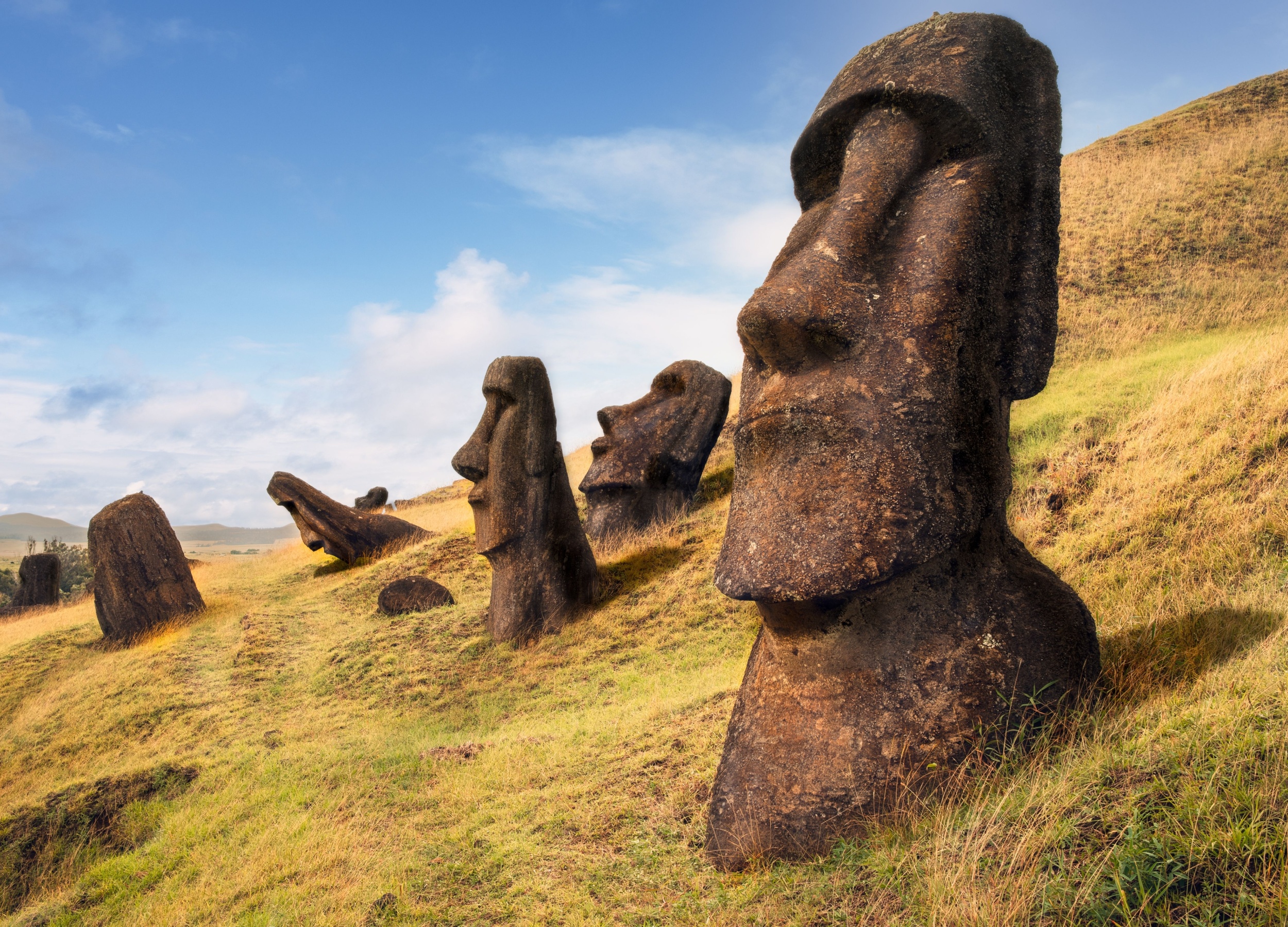 Visit a moai quarry on Easter Island in 3D without leaving your chair ...