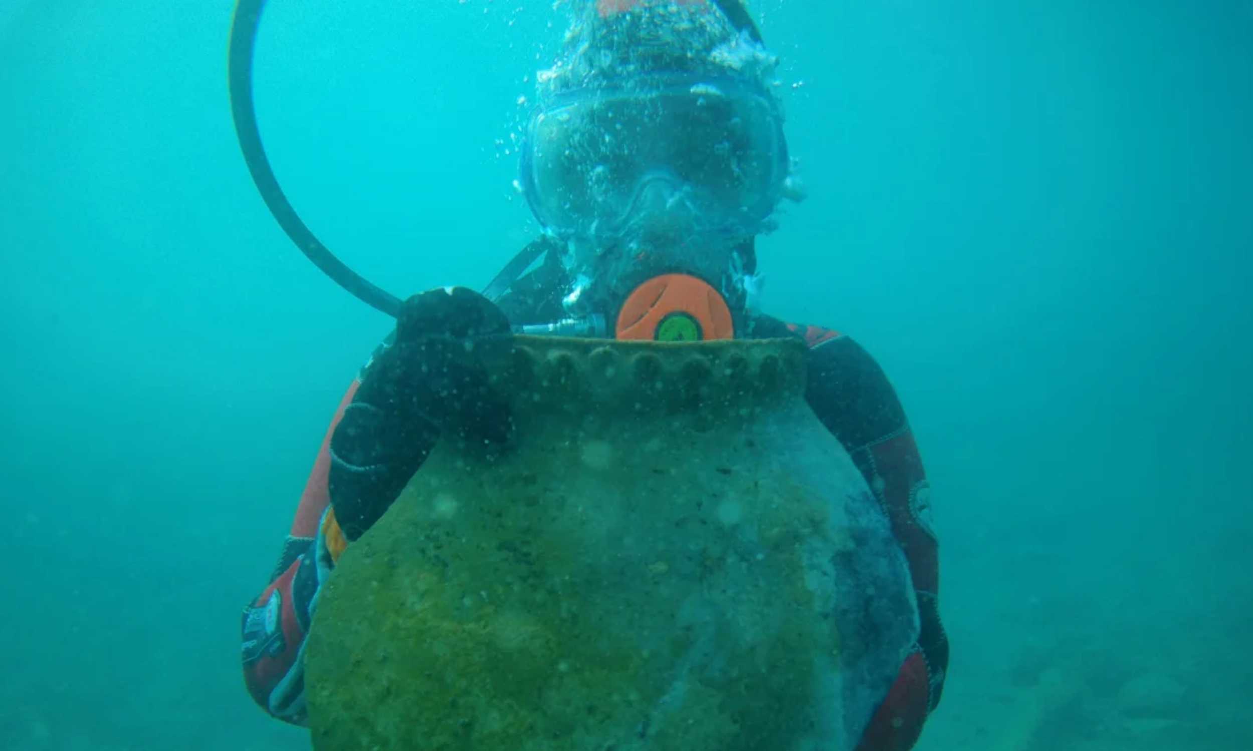 Archaeologists find an Atlantis-like city at the bottom of a lake ...