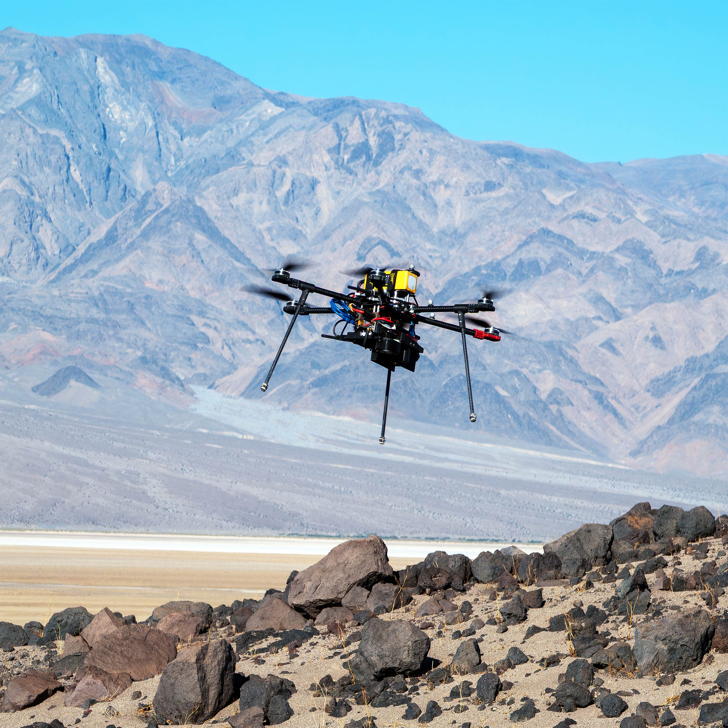 NASA is testing the next drones that will fly on Mars in Death Valley ...