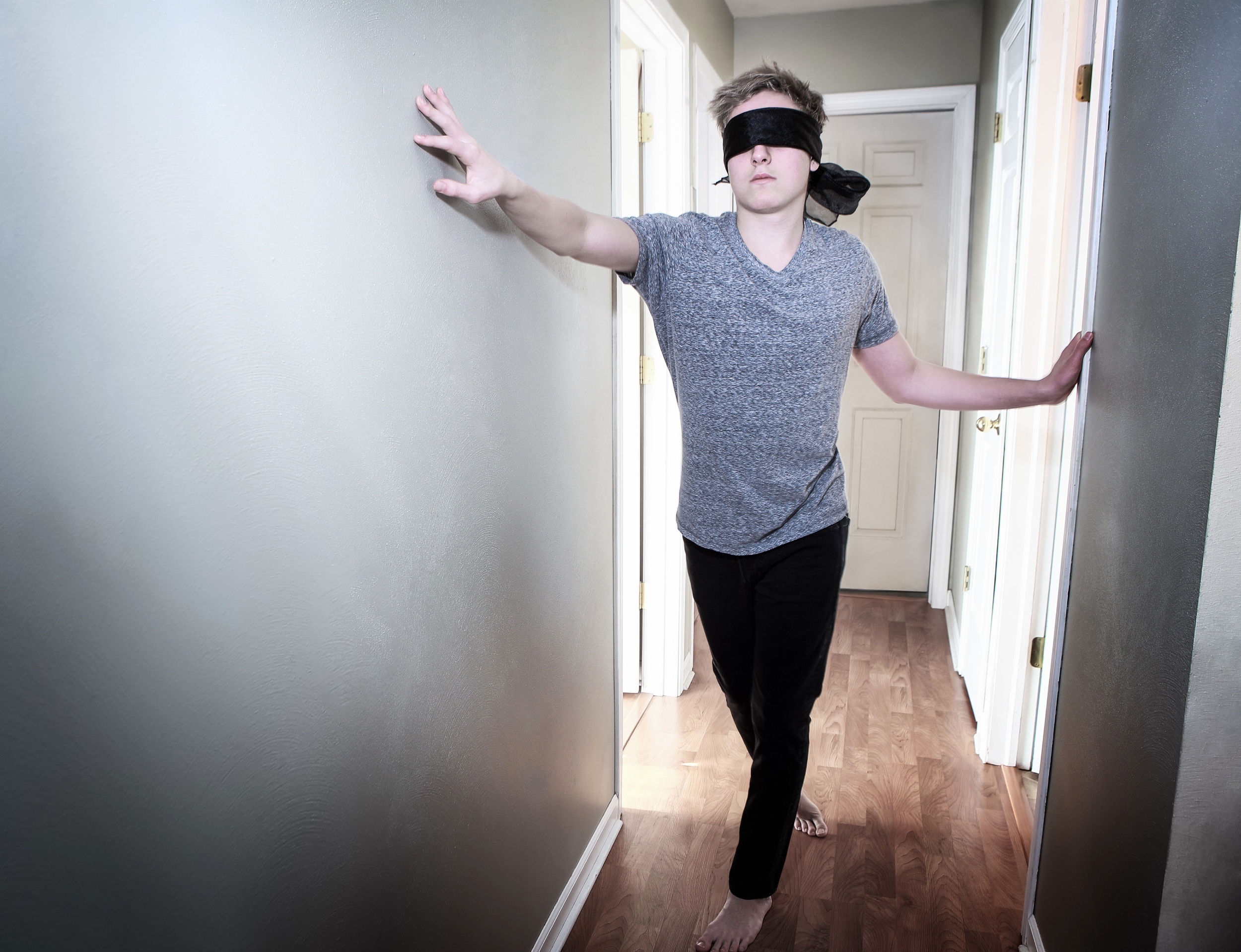 Our brains have a hidden code to track distance in the dark - Earth.com