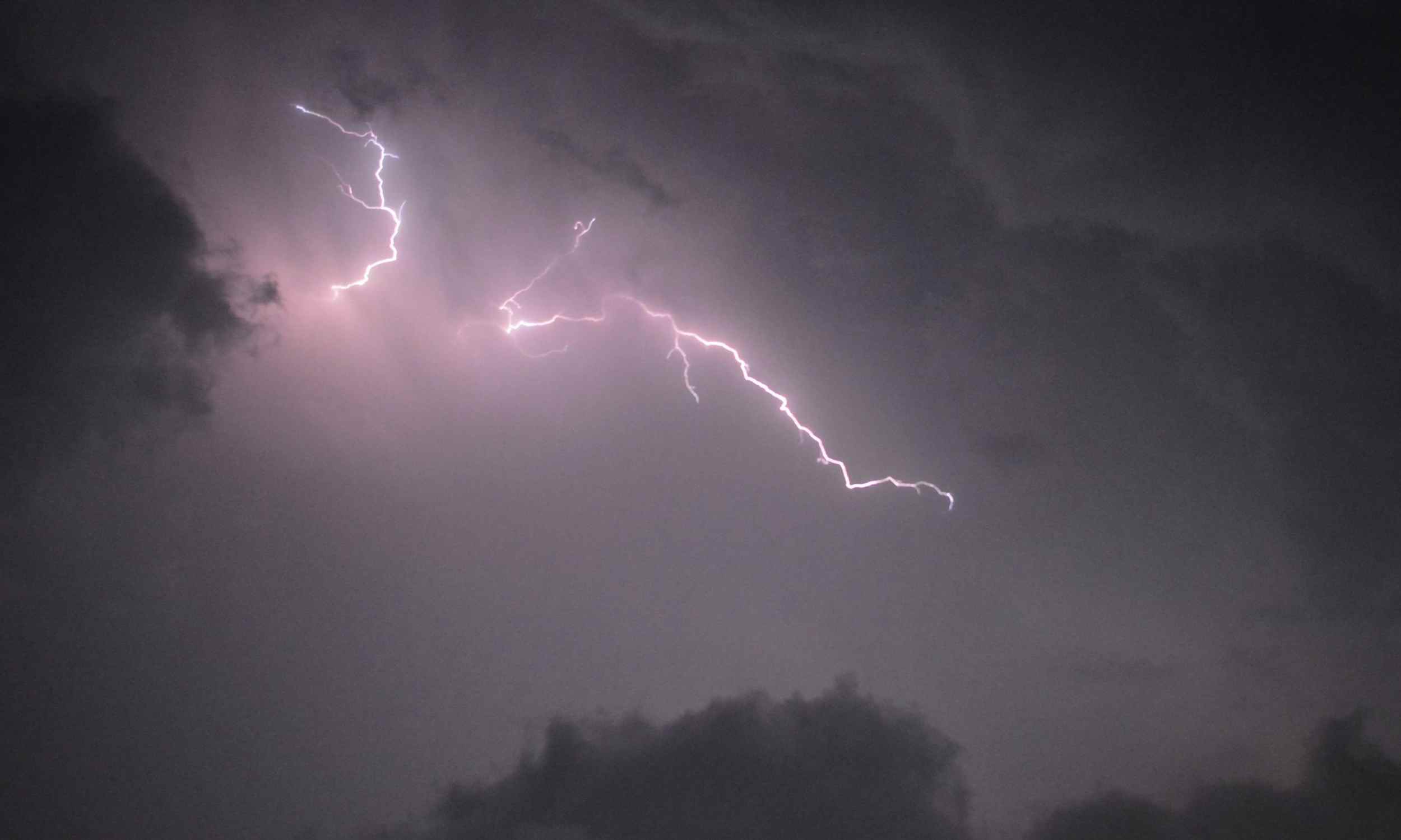 Extreme weather exposes limits in AI forecasting - Earth.com