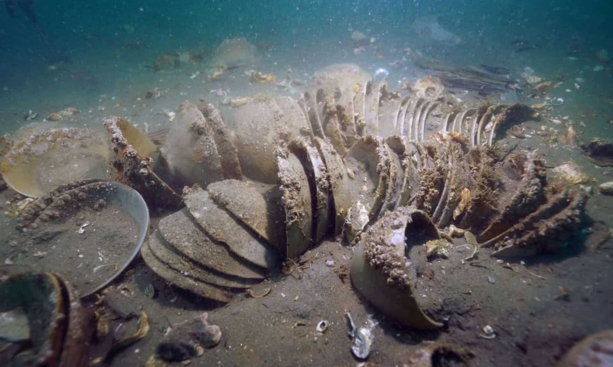 Divers find pristine 900-year-old bowls in a Yellow Sea shipwreck ...