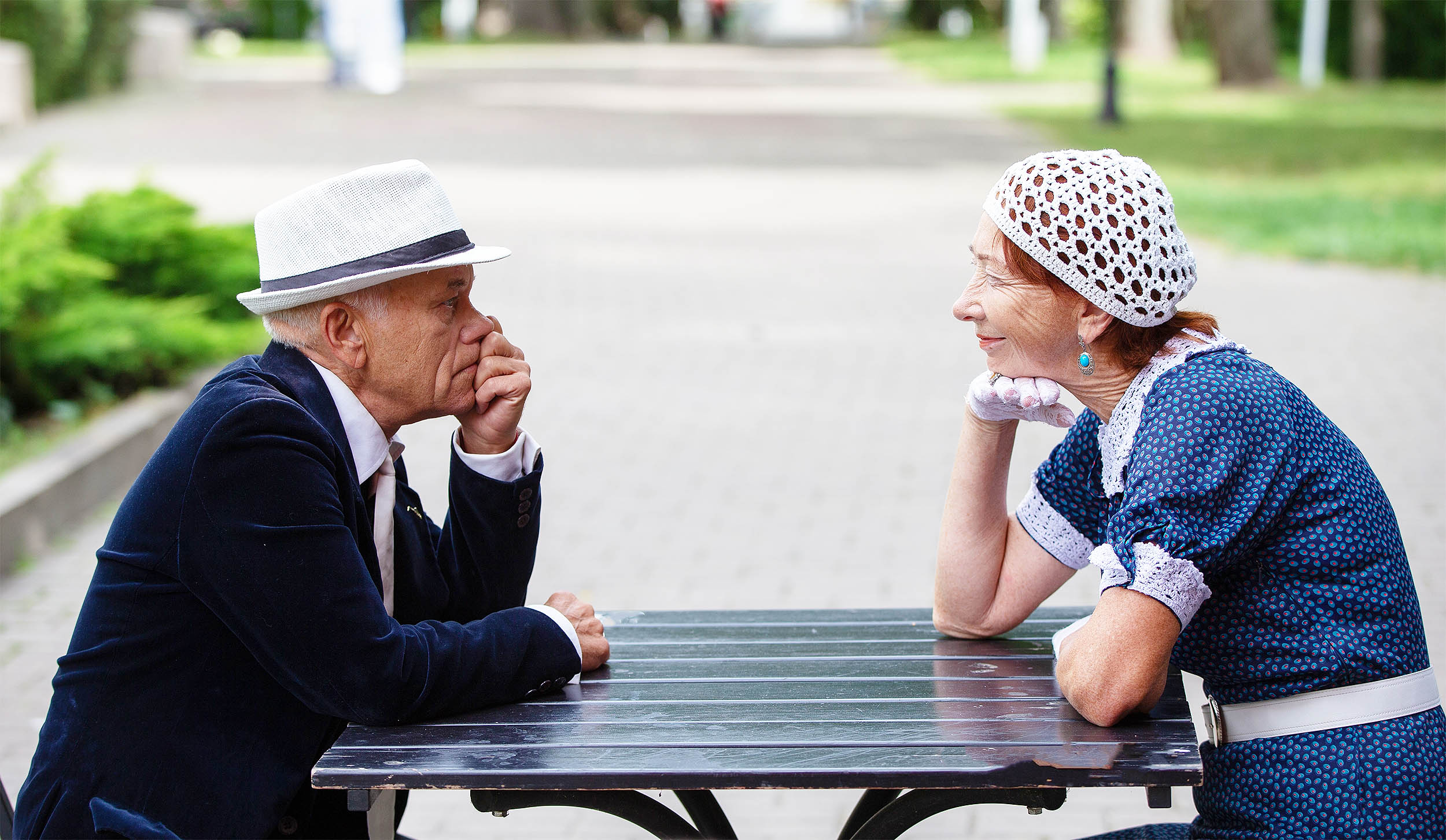 How facial mimicry guides unconscious human decisions - Earth.com