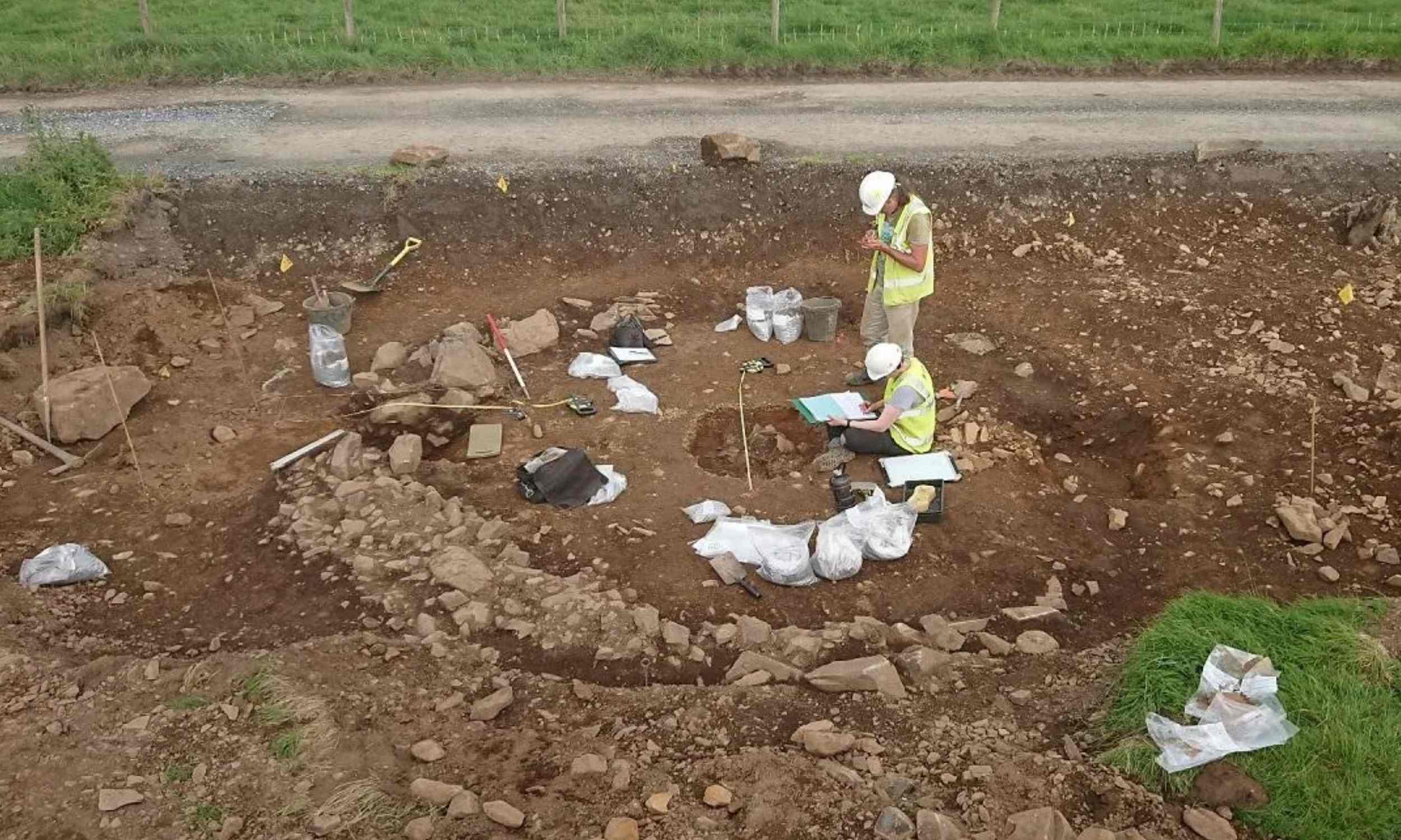 People and cremated ashes found buried together in a mass grave - Earth.com