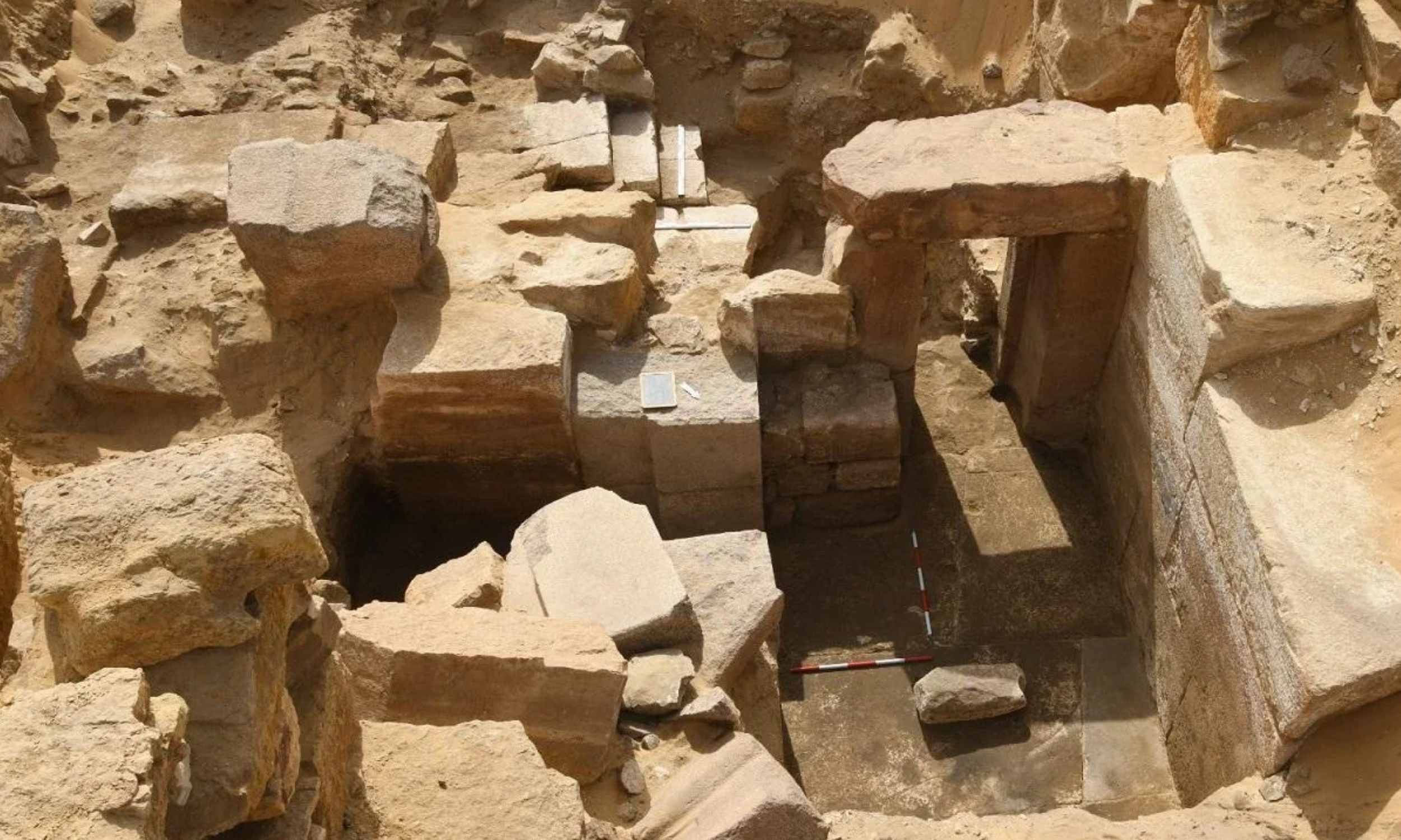 Archaeologists uncover the 4,400-year-old Nyuserre valley temple ...