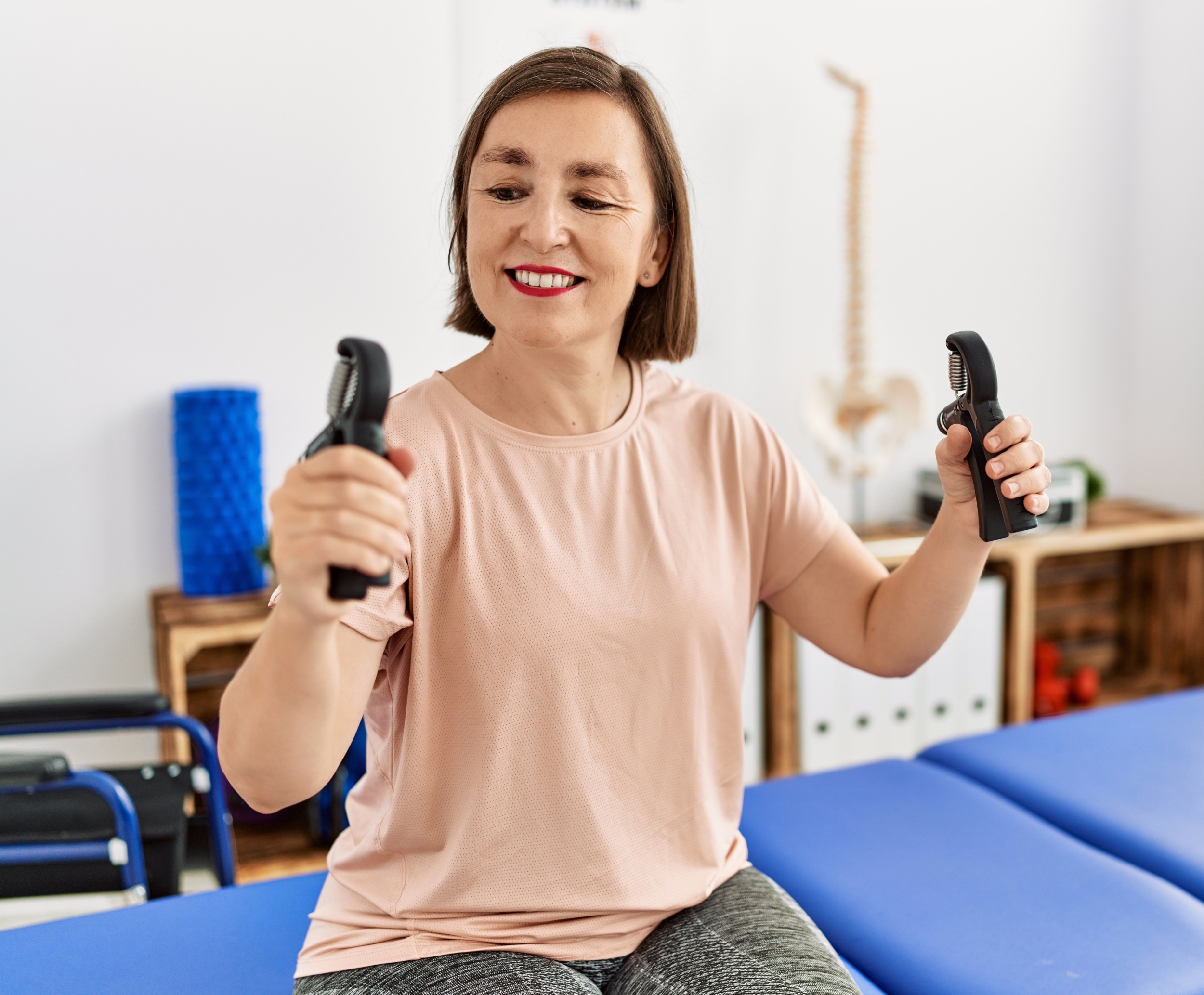 What grip strength says about the aging brain - Earth.com