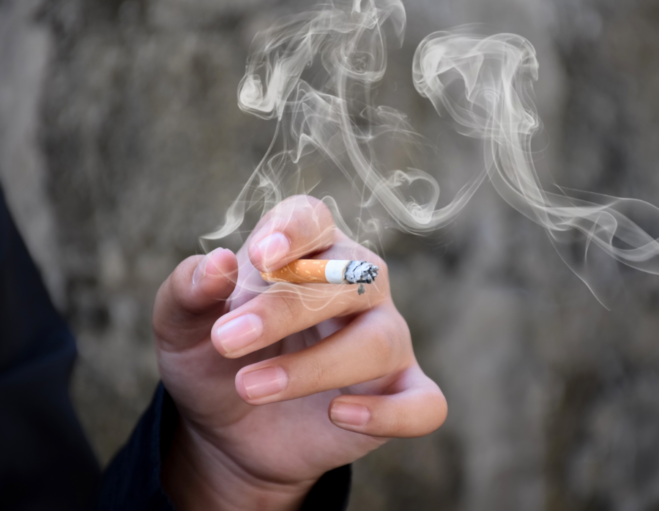 Smoking rewires eye cells, speeding up vision loss - Earth.com