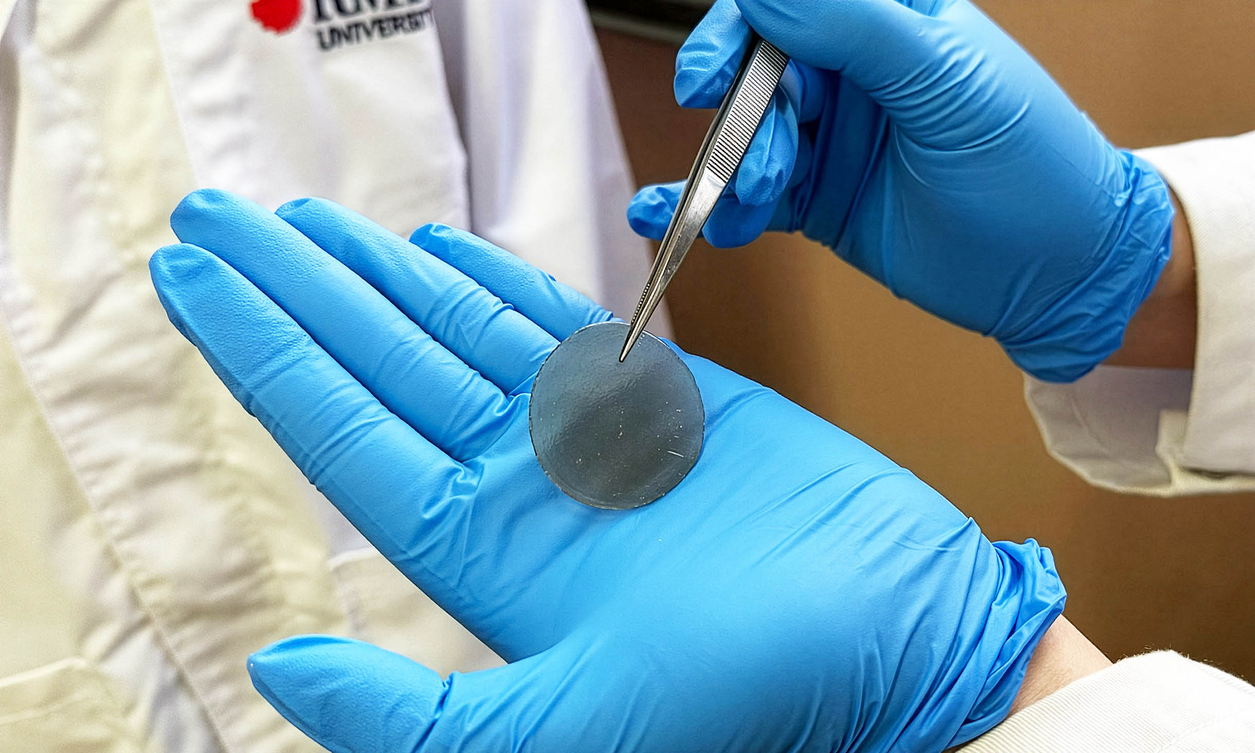 New smart bandage can detect infection before it spreads - Earth.com