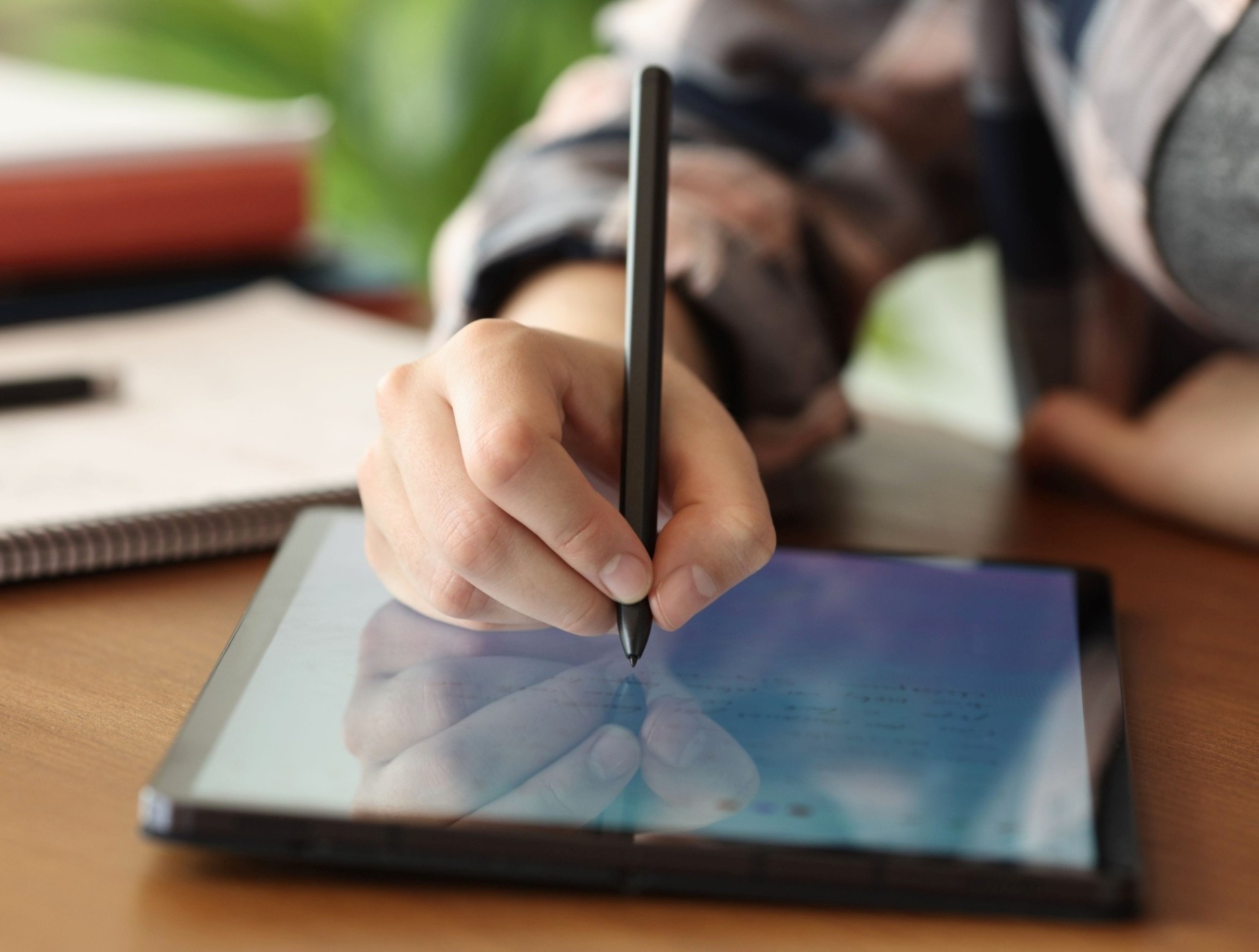 New tool reveals how students actually use AI in writing - Earth.com